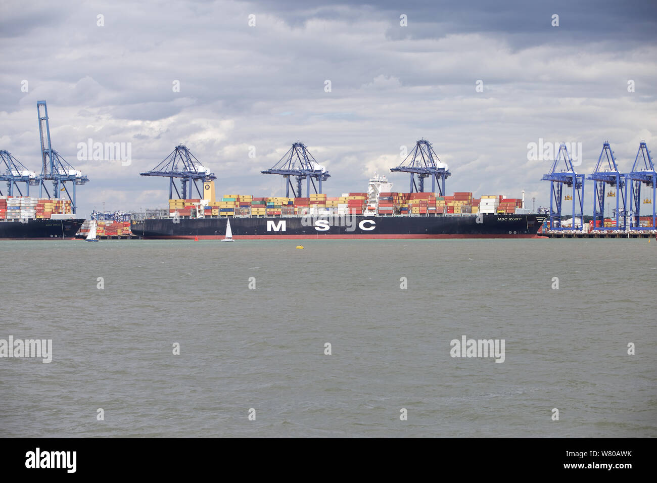 Container ship docked at Trinity Terminal, Port of Felixstowe, Suffolk ...