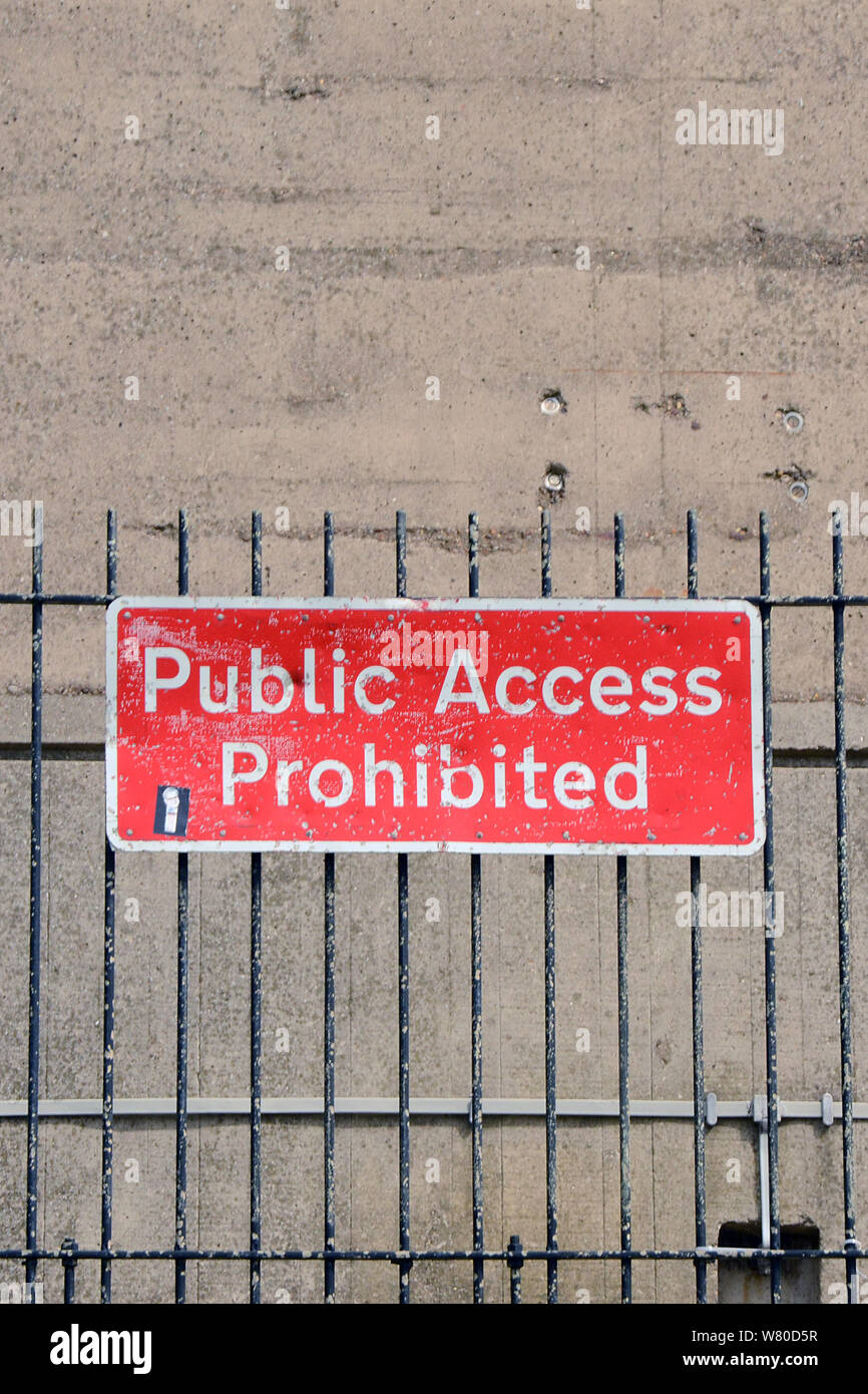 Prohibited area hi-res stock photography and images - Alamy