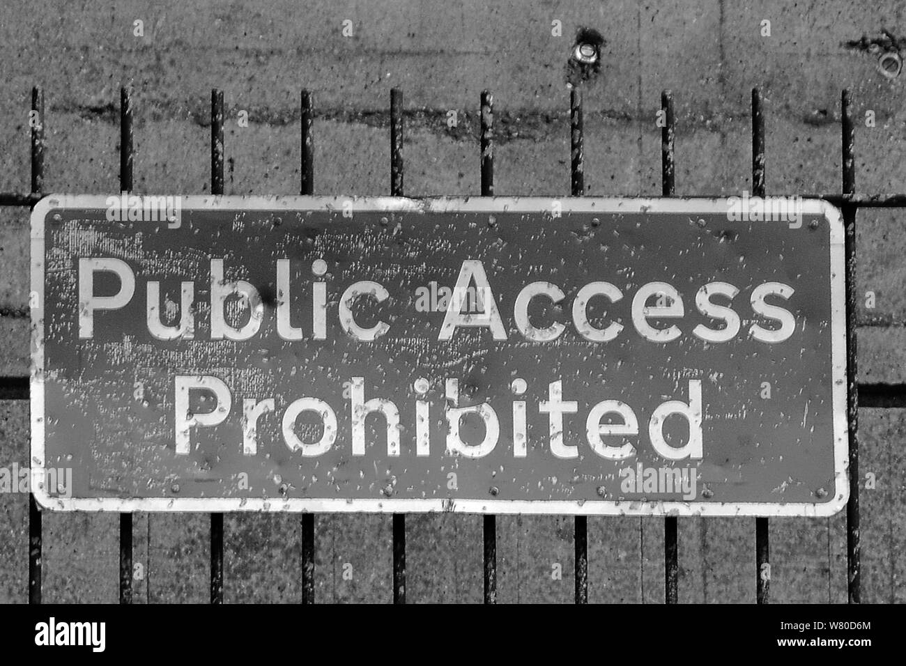 Prohibited area hi-res stock photography and images - Alamy