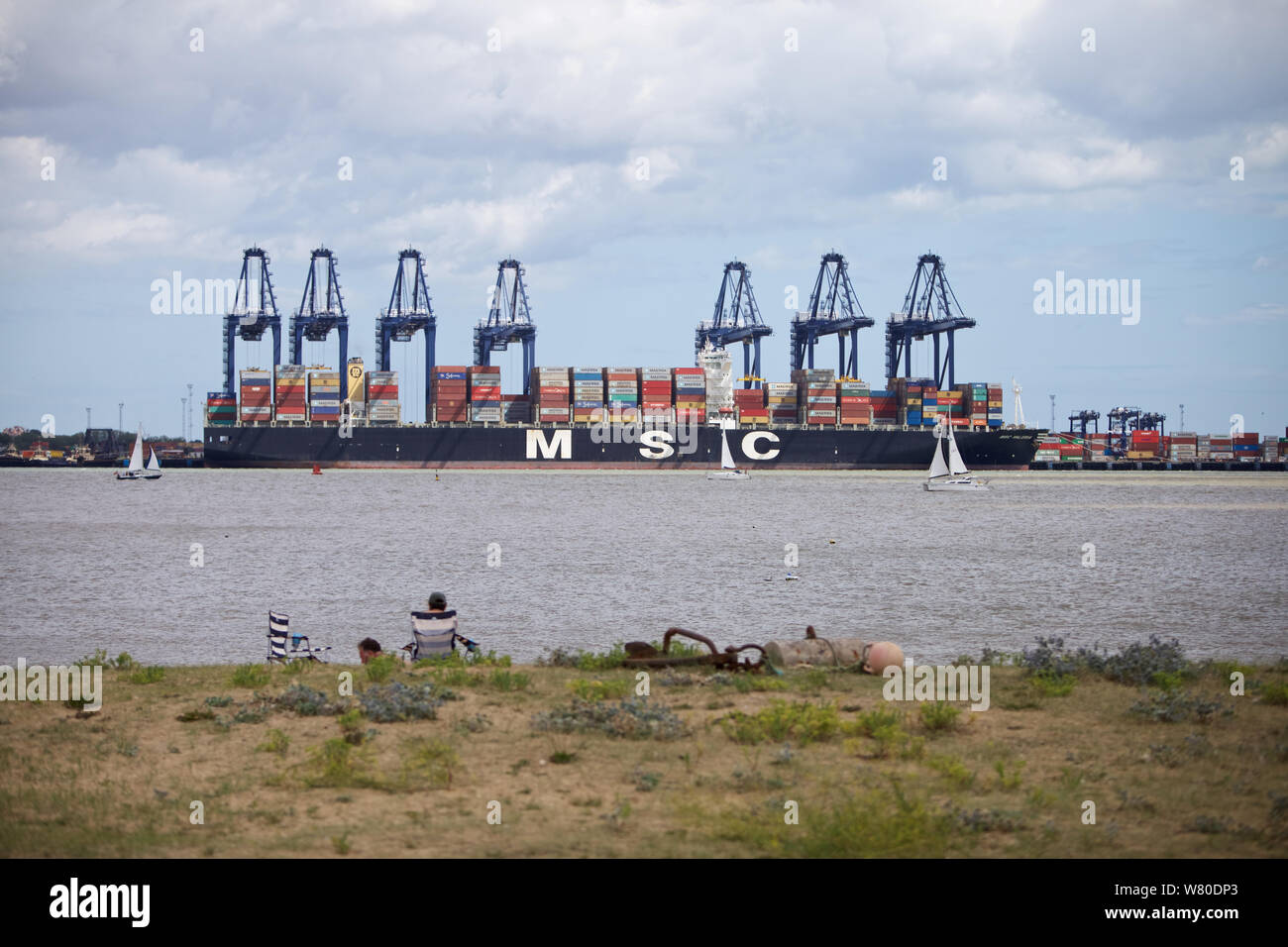 Container ship docked at Trinity Terminal, Port of Felixstowe, Suffolk ...