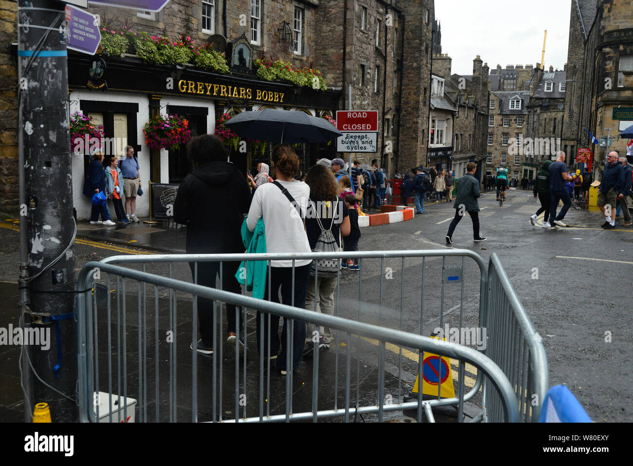 The old town of edinburgh on a rainy day Stock Photo - Alamy