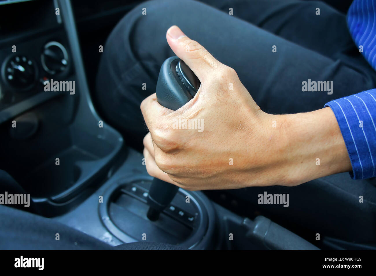hand shifting the gear stick Stock Photo - Alamy