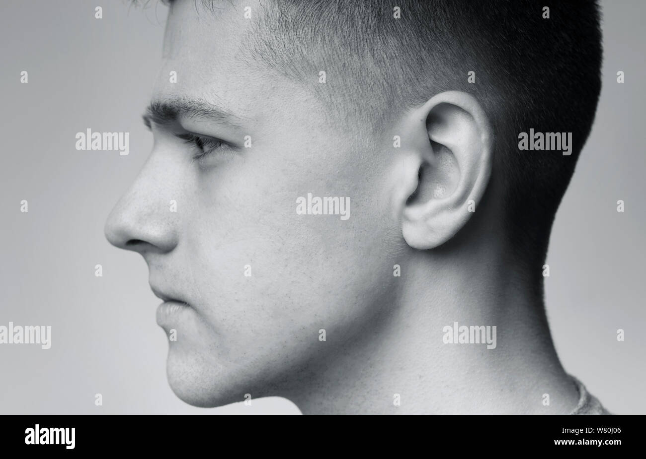 Serious profile hi-res stock photography and images - Alamy