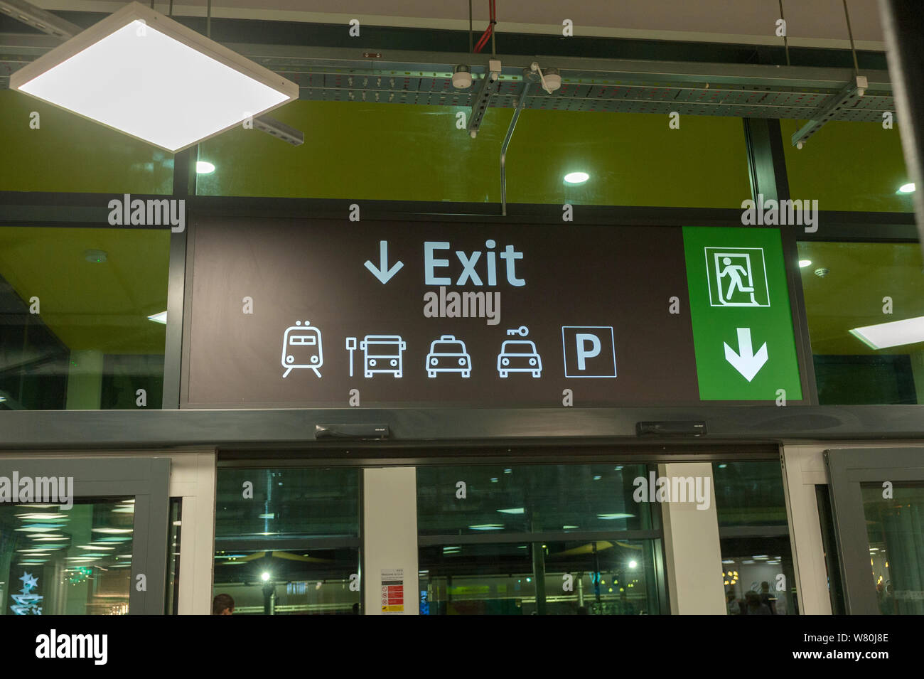 Airport terminal information sign Stock Photo - Alamy