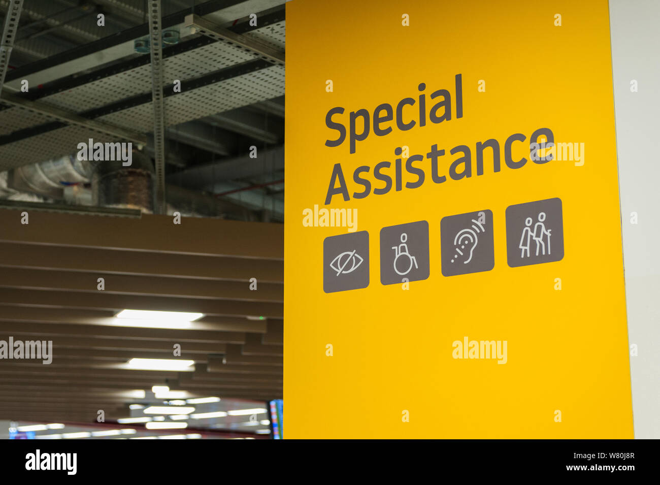 Airport terminal information sign Stock Photo - Alamy