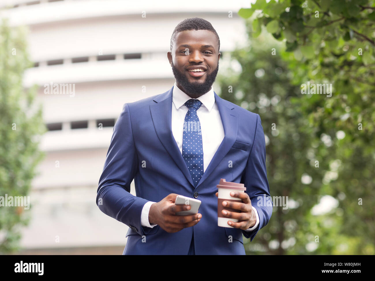 African employee hi-res stock photography and images - Alamy