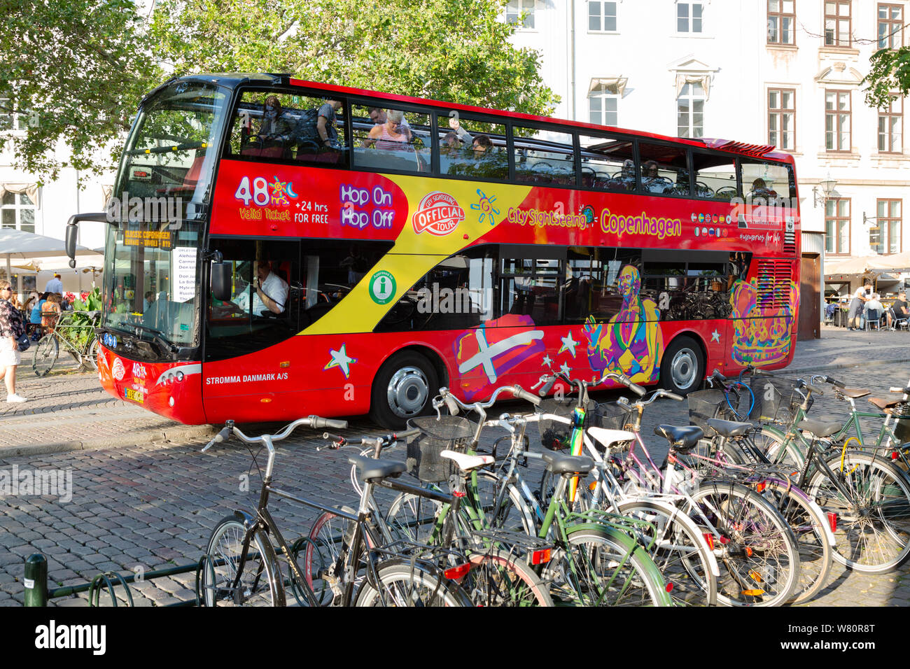City tour bus hi-res stock photography and images - Alamy