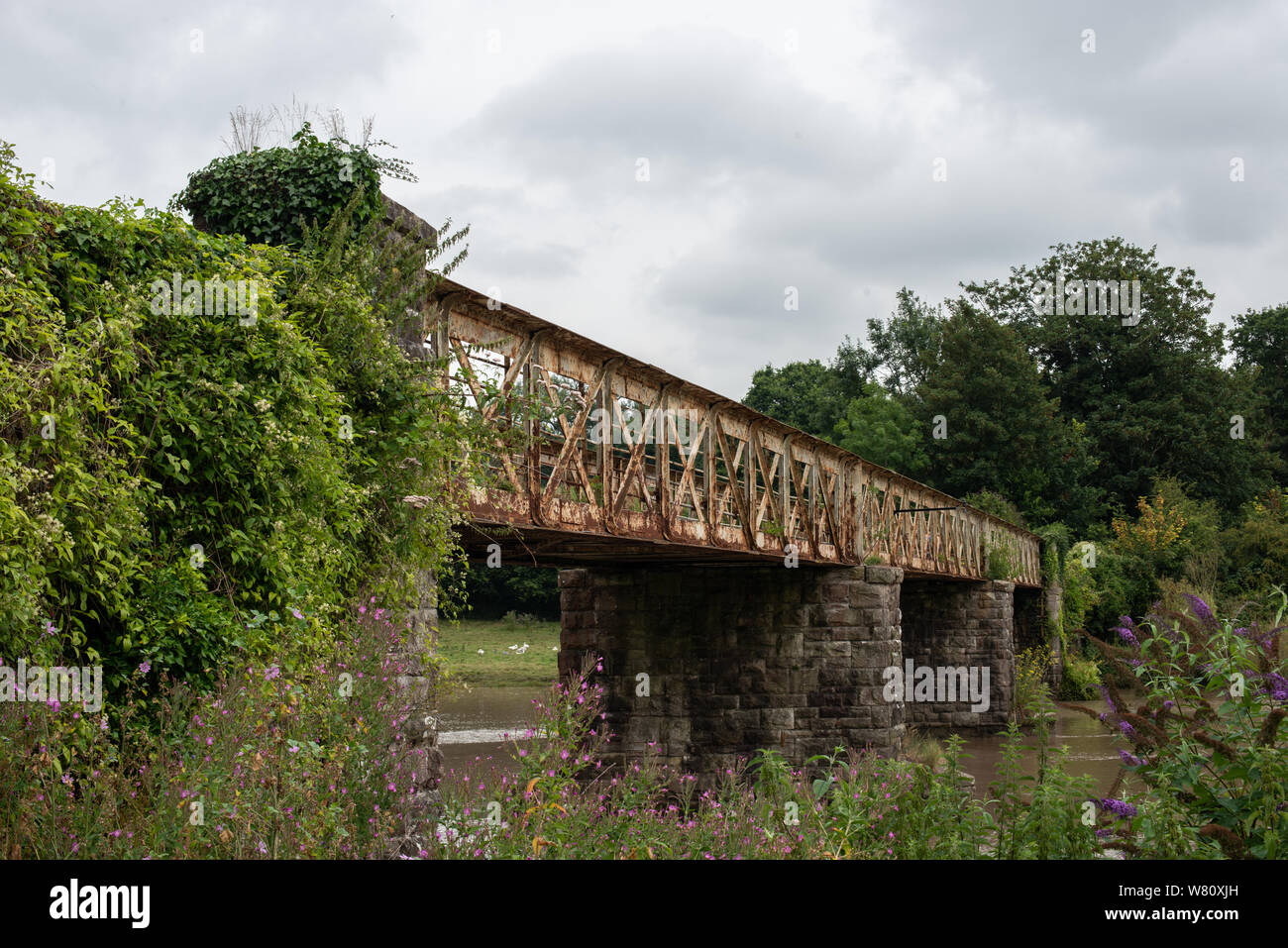 Old tintern bridge hi-res stock photography and images - Alamy