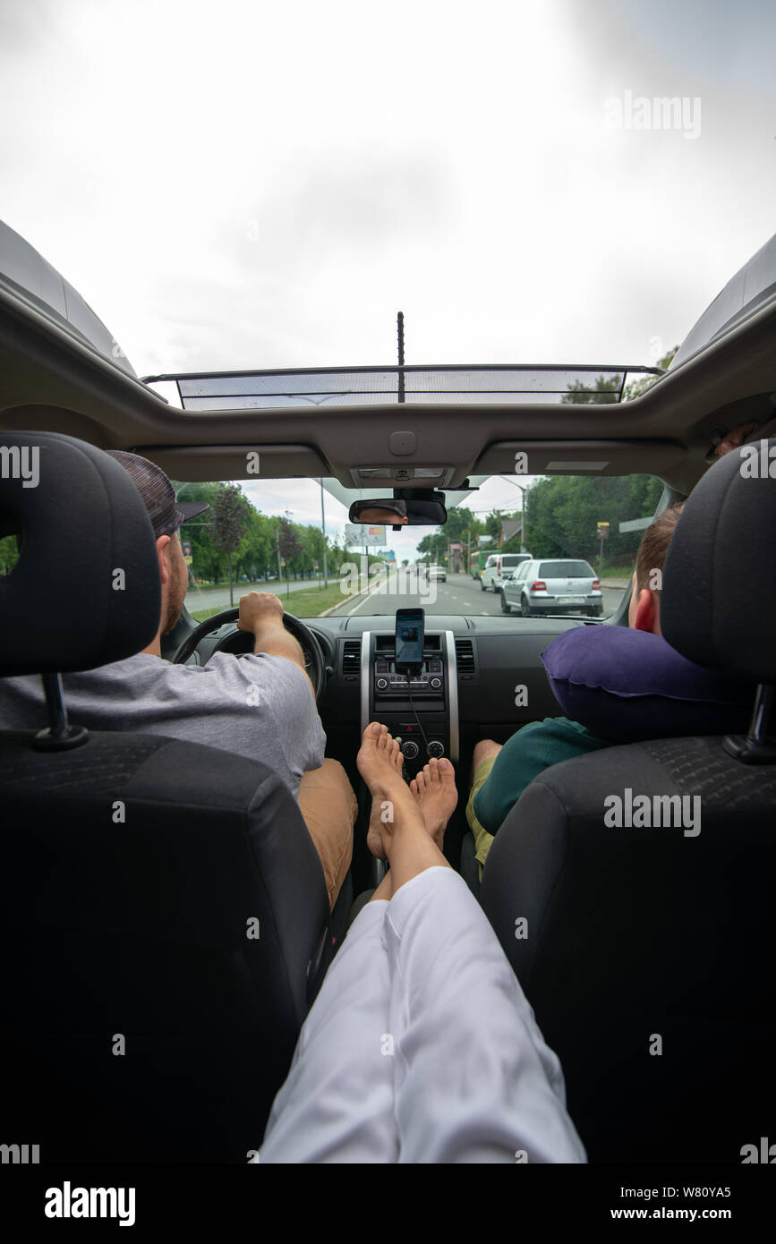 Man woman on backseat car hi-res stock photography and images - Alamy
