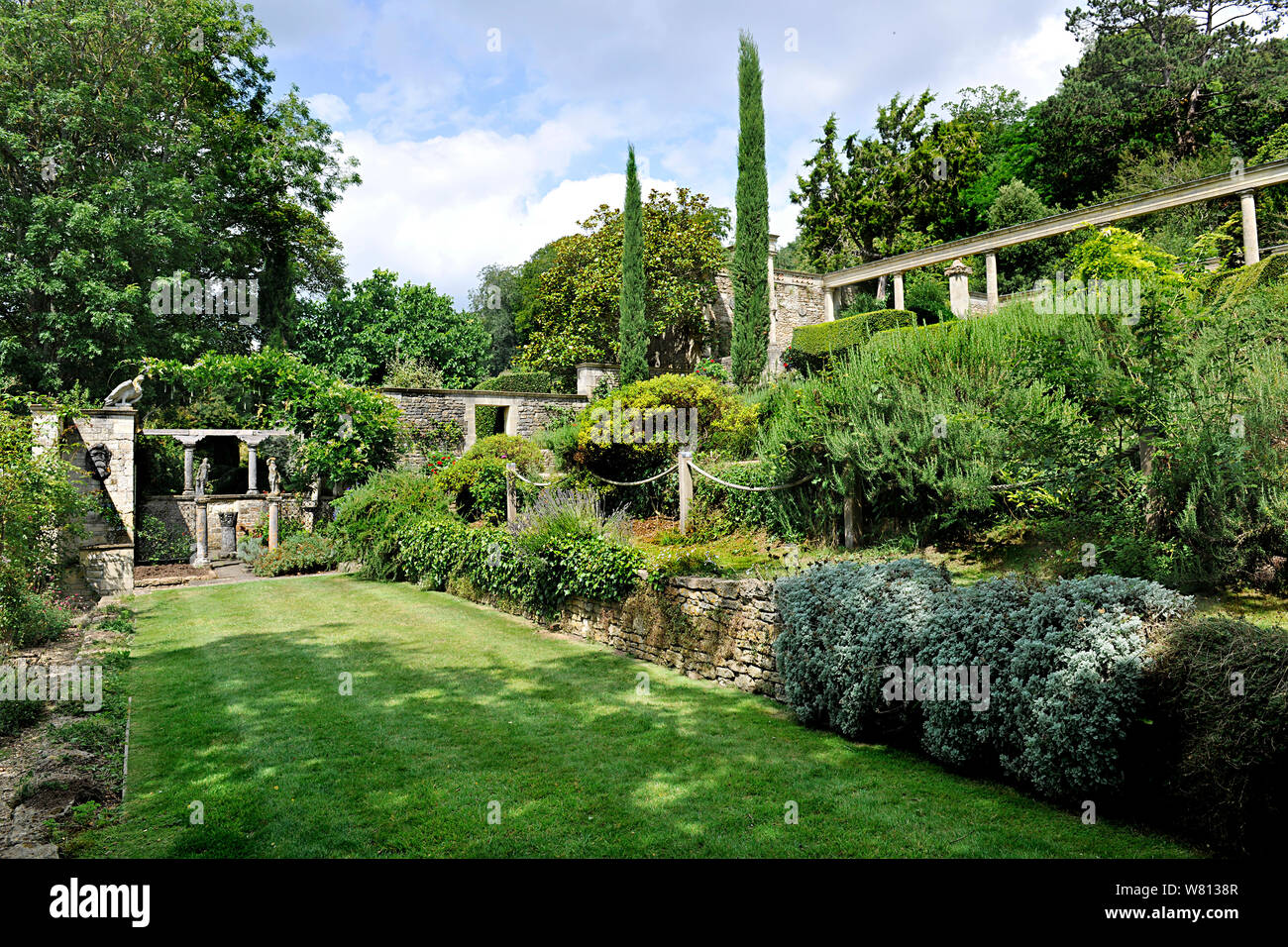 Edwardian manor hi-res stock photography and images - Alamy