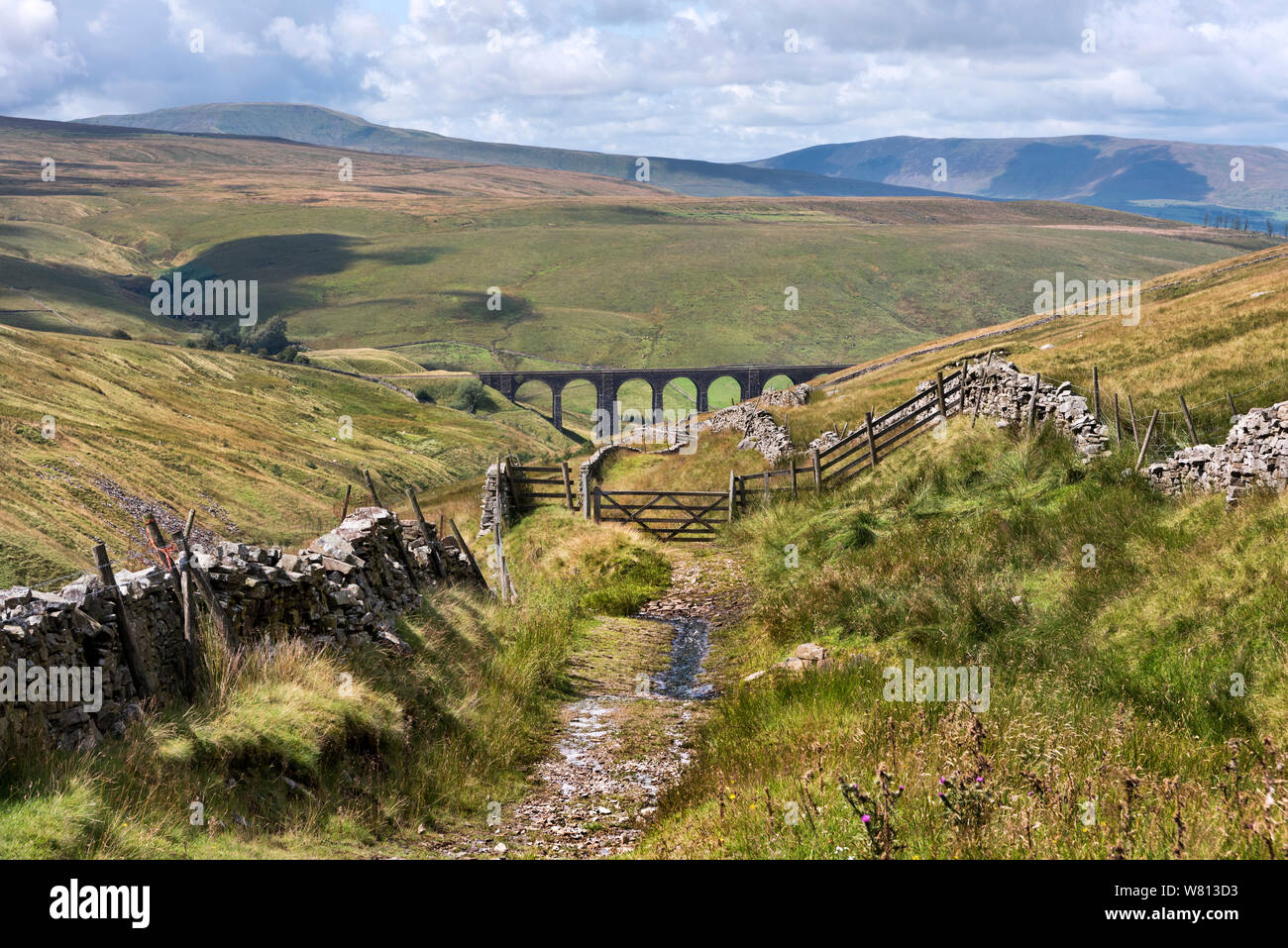 Old drovers road, Arten Gill, Dentdale, in the Yorkshire Dales National ...