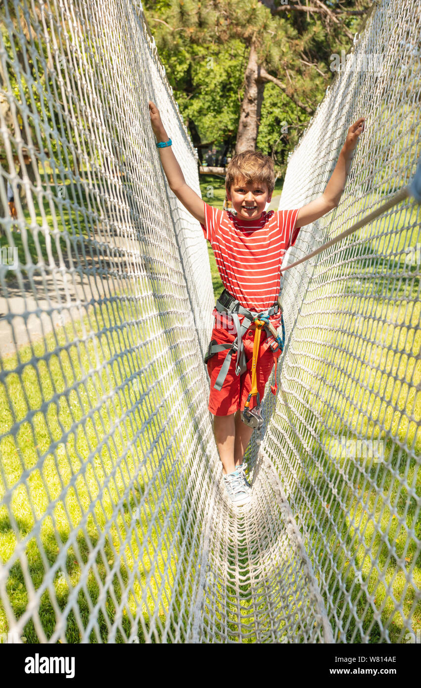 Kids climbing net hi-res stock photography and images - Alamy