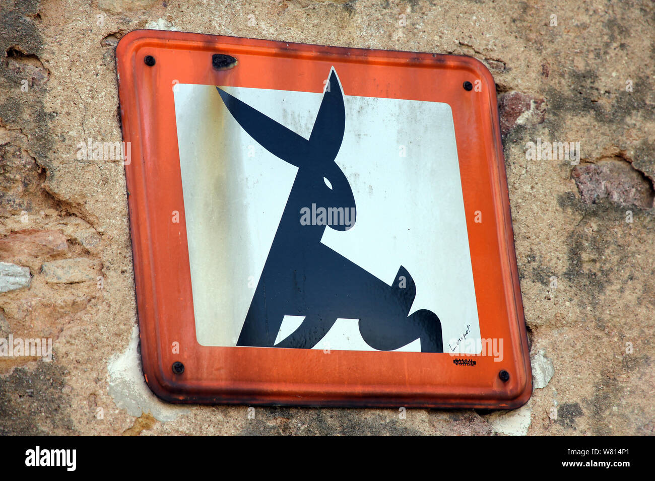Rabbit warning road sign hi-res stock photography and images - Alamy