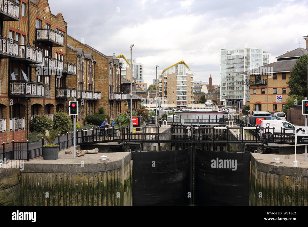 Rupert murdoch wapping hi-res stock photography and images - Alamy