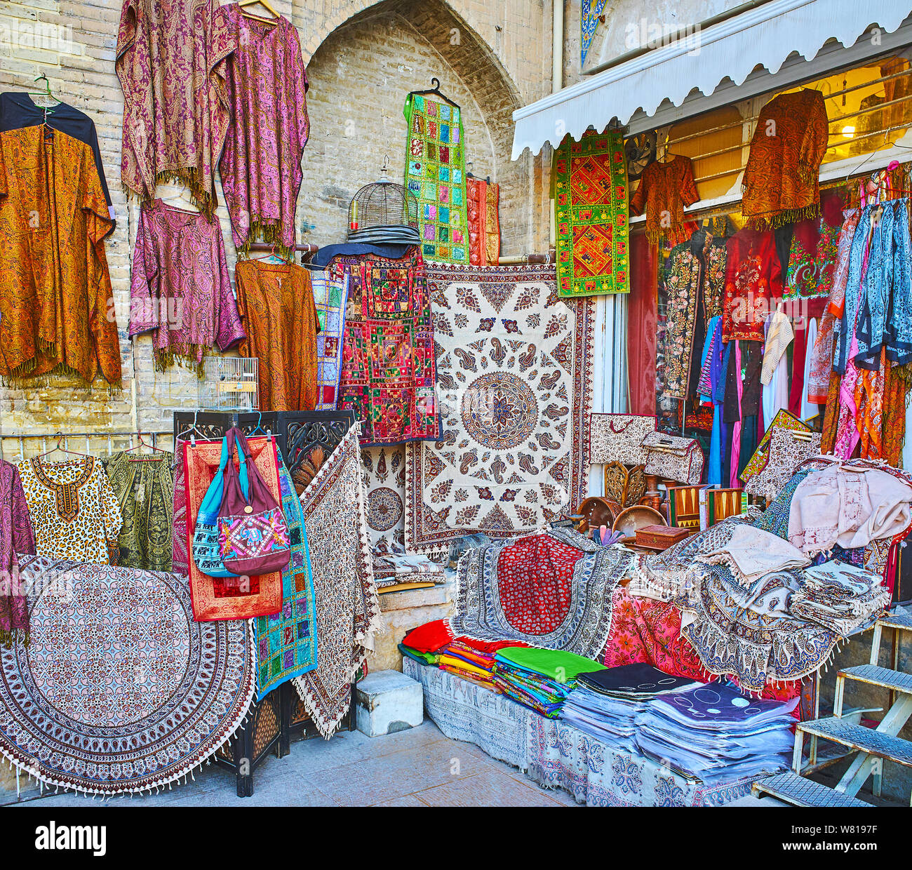 Middle east printed textile hi-res stock photography and images - Alamy