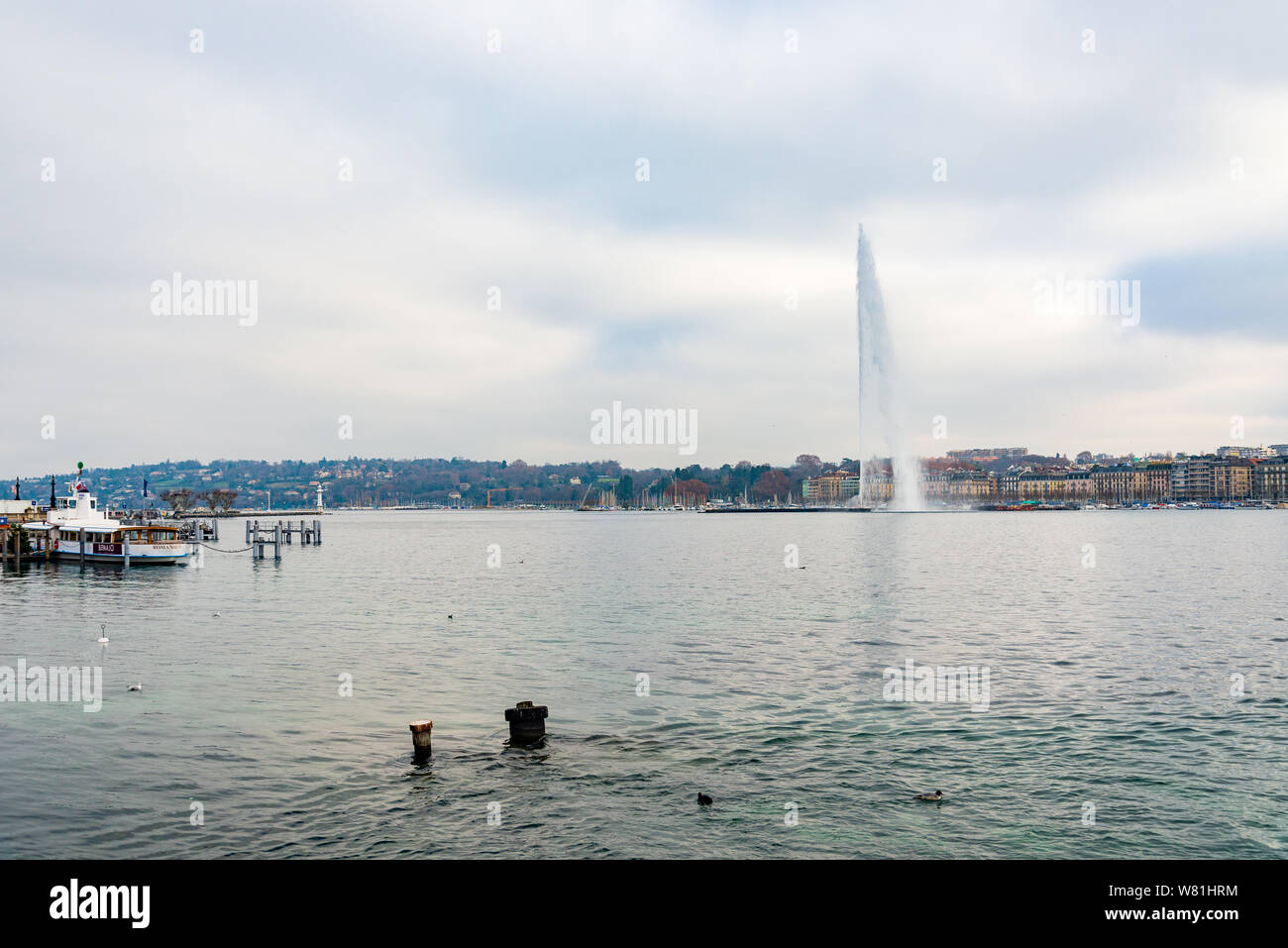 Outdoor scenery of THE JET D'EAU, famous water jet fountain on Geneva ...