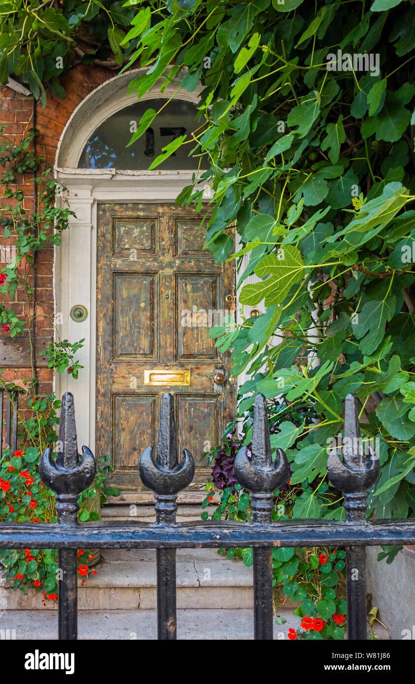 Brighton green door hi-res stock photography and images - Alamy