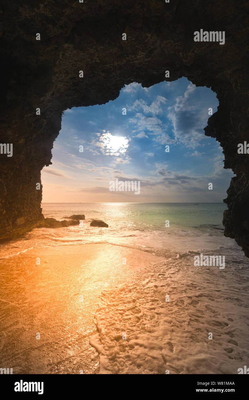 Pantai Tegal Wangi, Bali Ungasan Looking out of the sea cave Stock ...