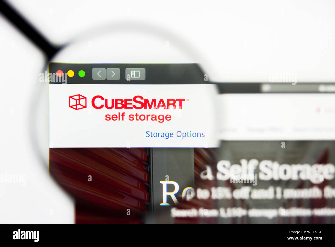 Cubesmart logo hi-res stock photography and images - Alamy
