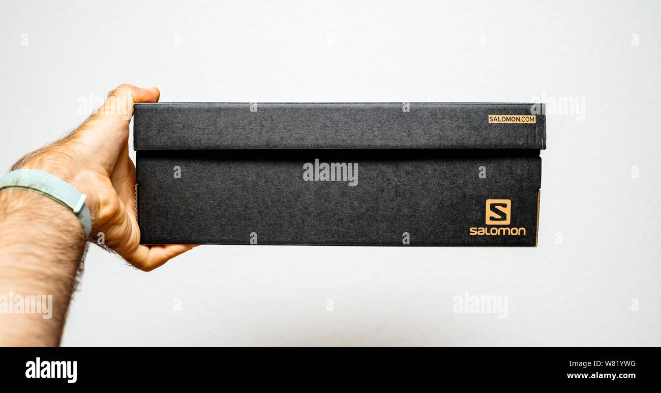 Salomon logotype hi-res stock photography and images - Alamy