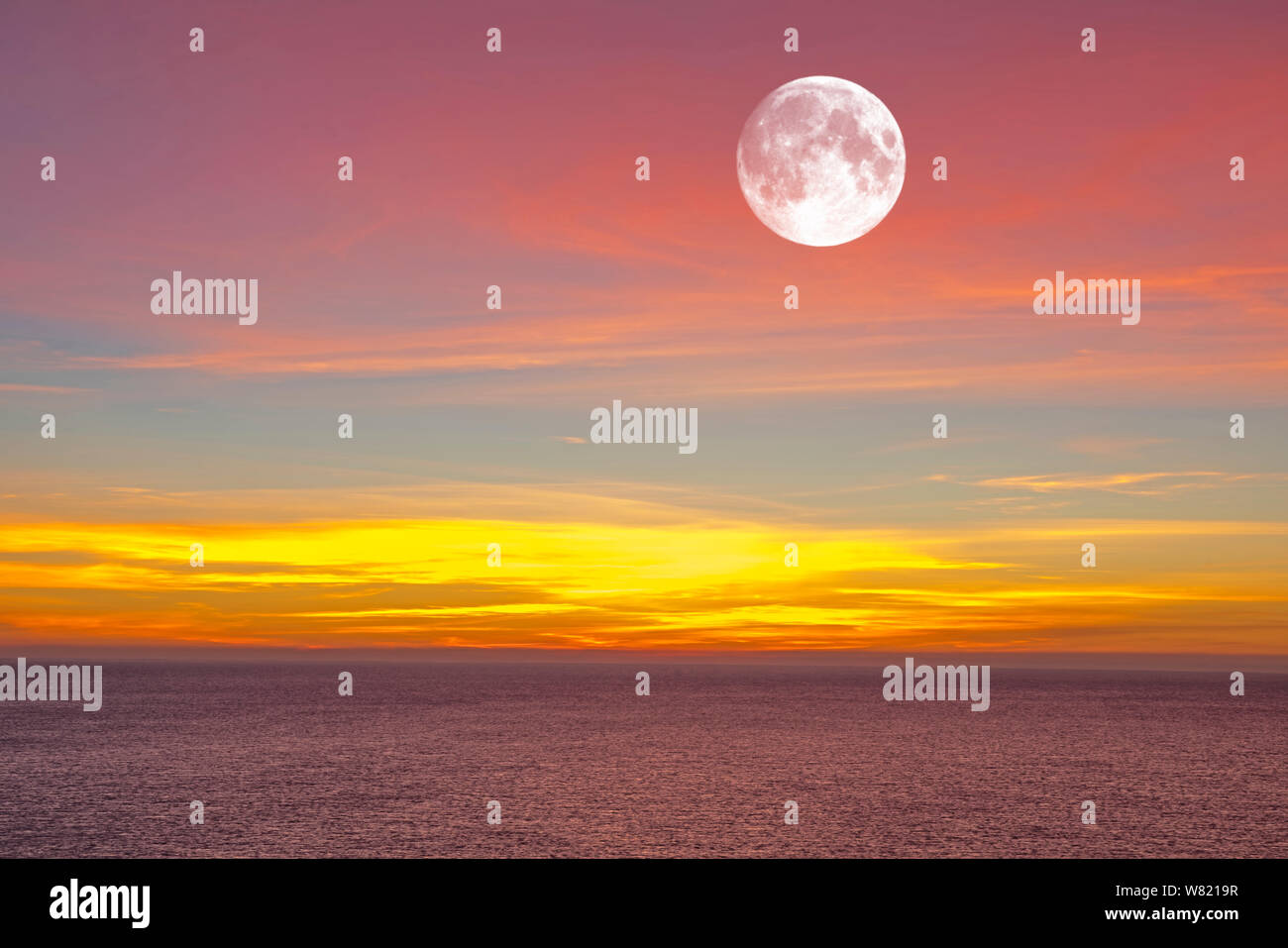 Dawn over water hi-res stock photography and images - Alamy
