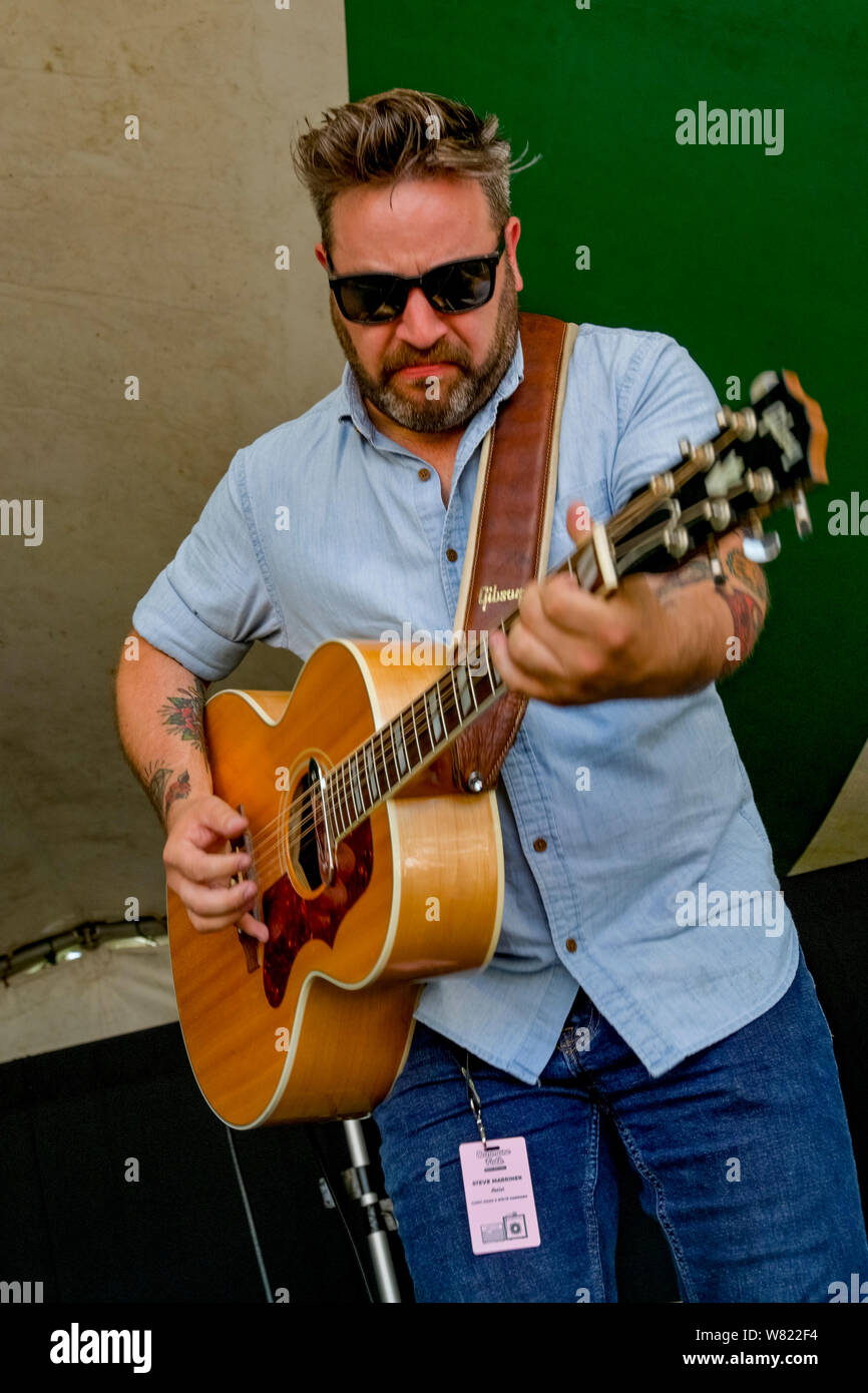 Blues guitarist, Steve Marriner, Canmore Folk Music Festival, Canmore ...