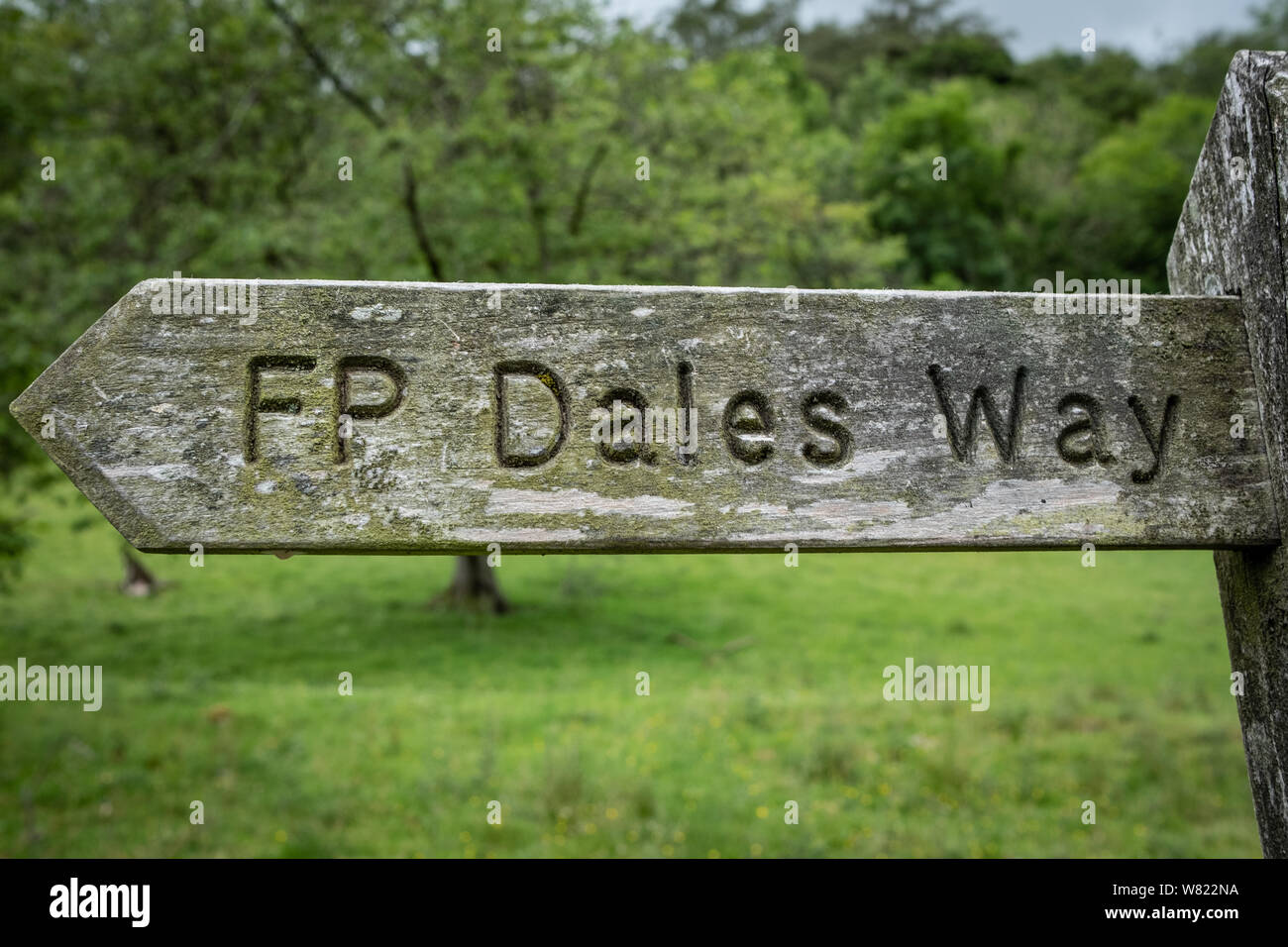 Dales Way Signpost, Buckden in the Yorkshire Dales National Park ...