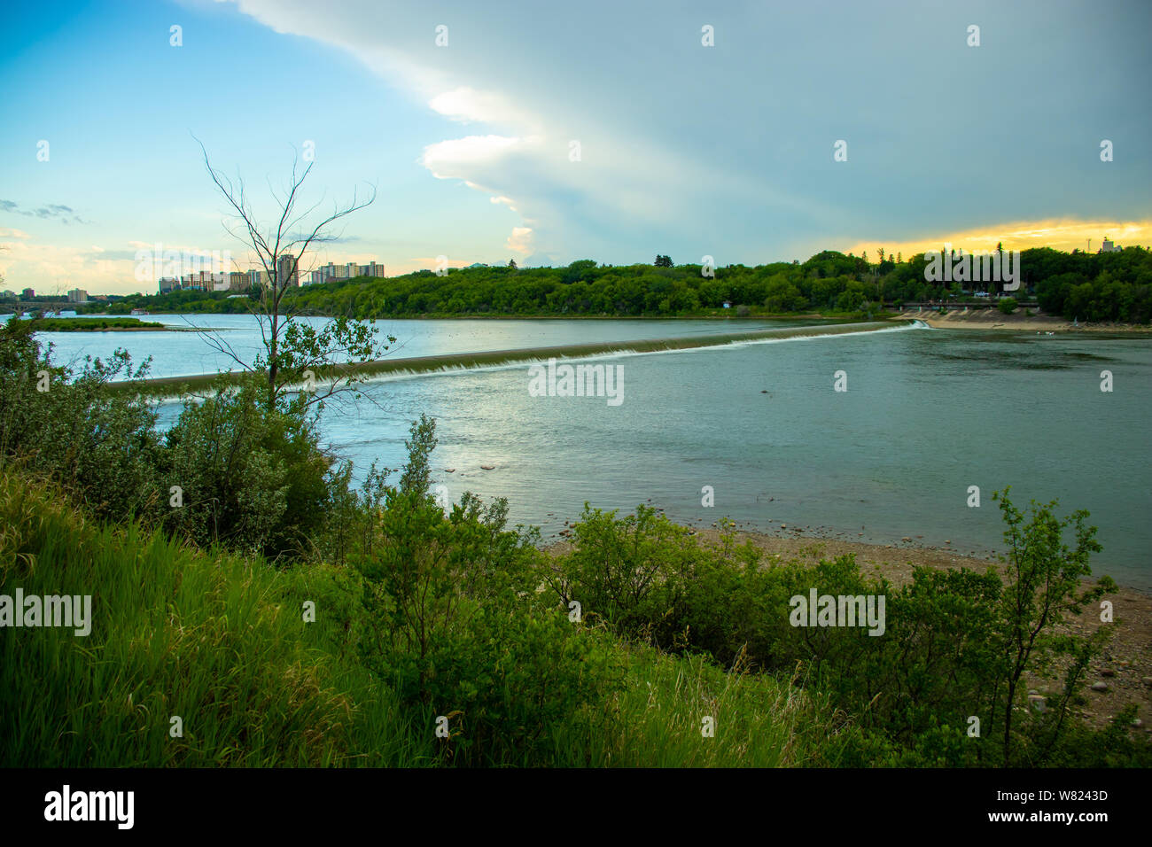 South saskatchewan rivers hi-res stock photography and images - Alamy