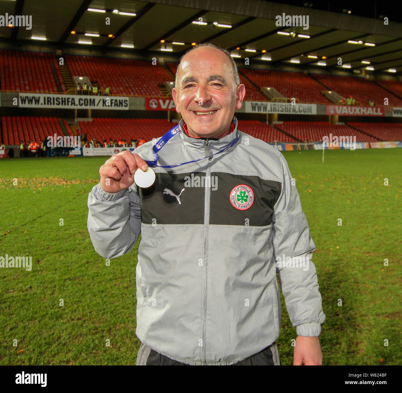 Tommy breslin irish league hi-res stock photography and images - Alamy