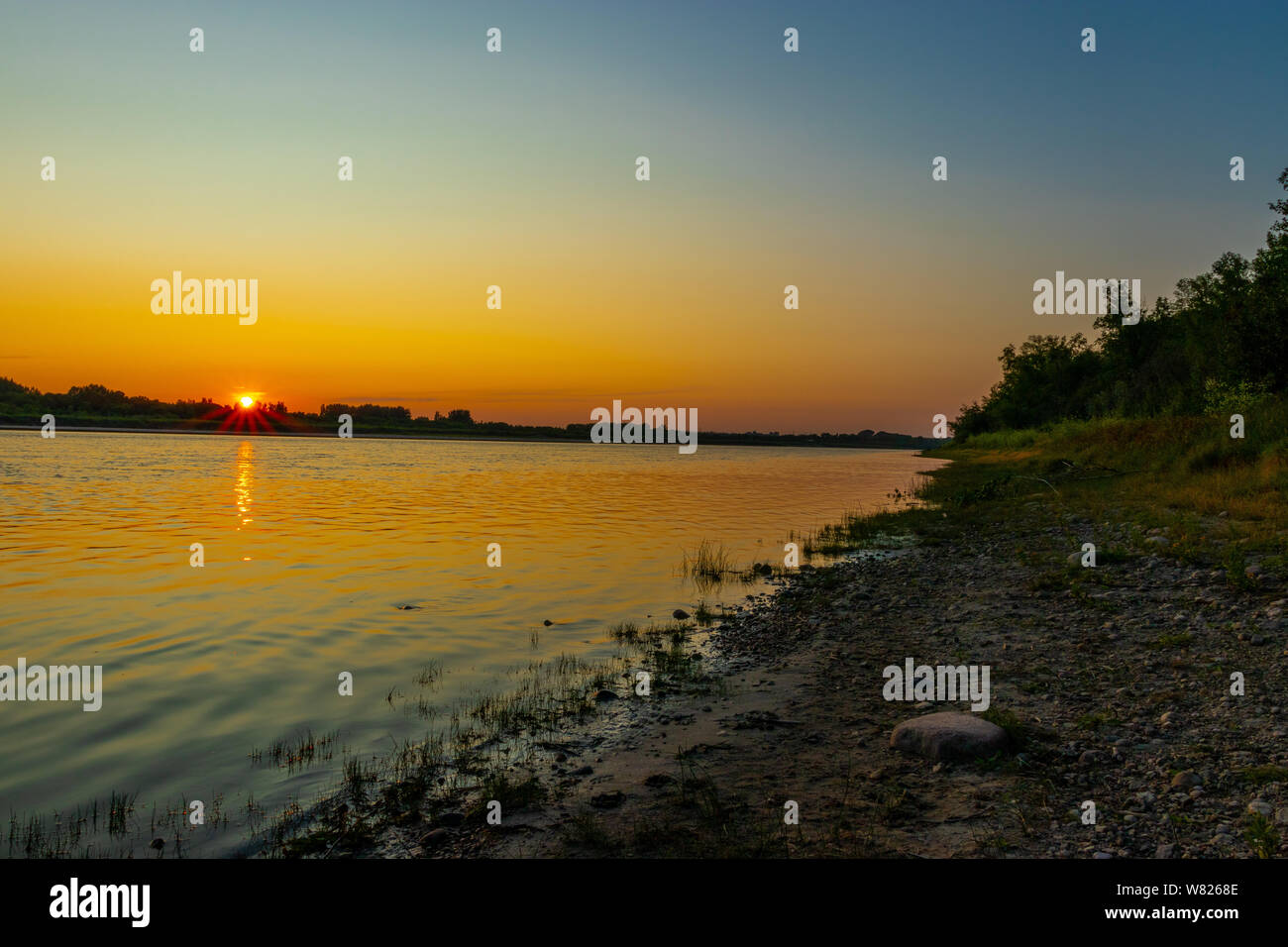 Purple beach saskatchewan hi-res stock photography and images - Alamy