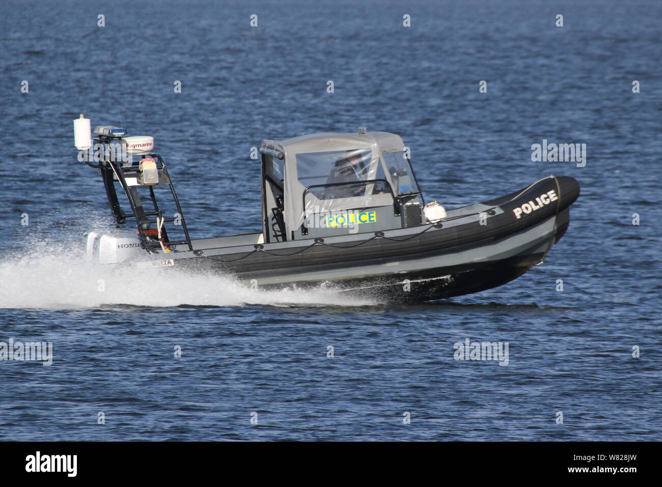 India police boat hi-res stock photography and images - Alamy