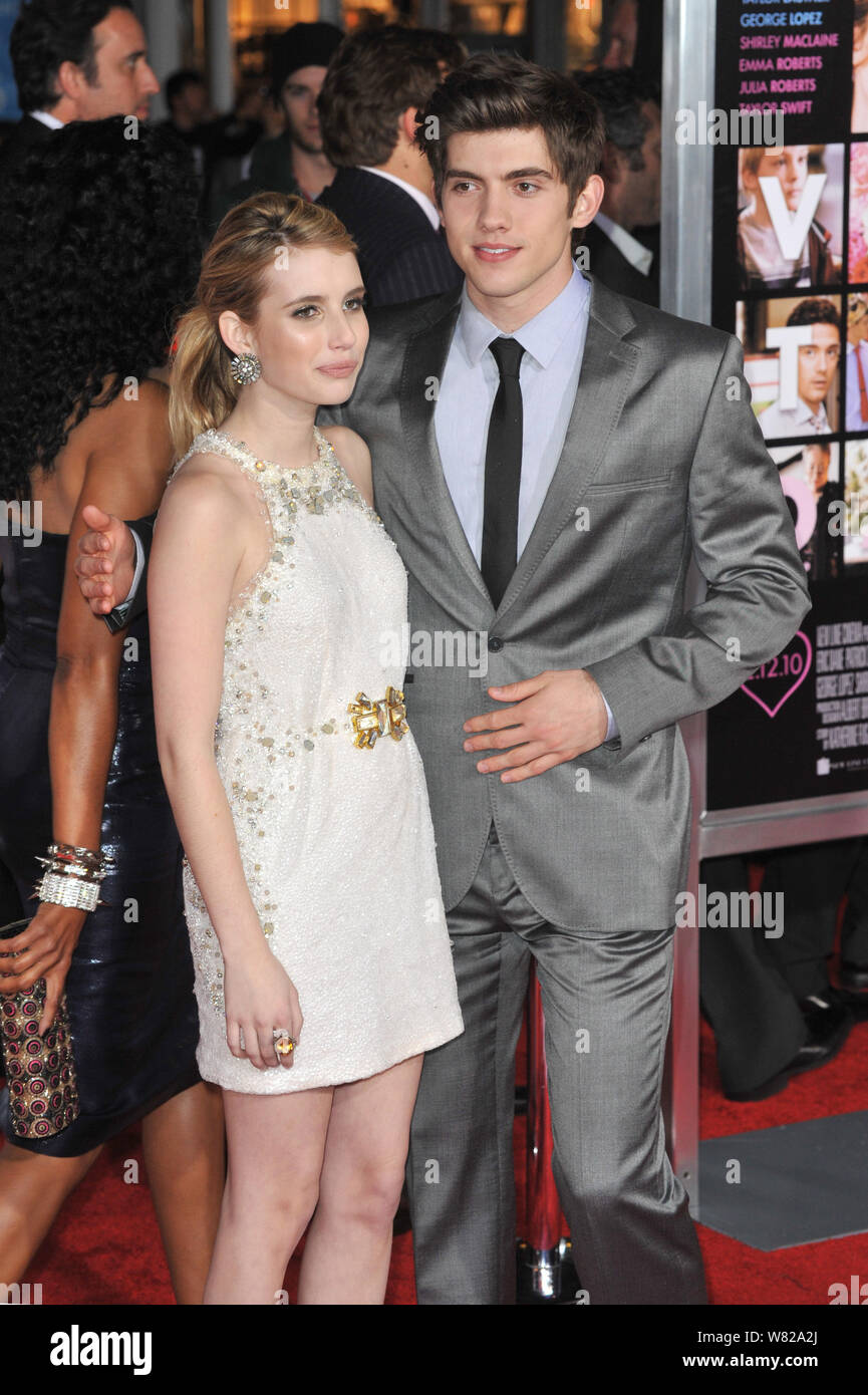 Emma Roberts Og Carter Jenkins