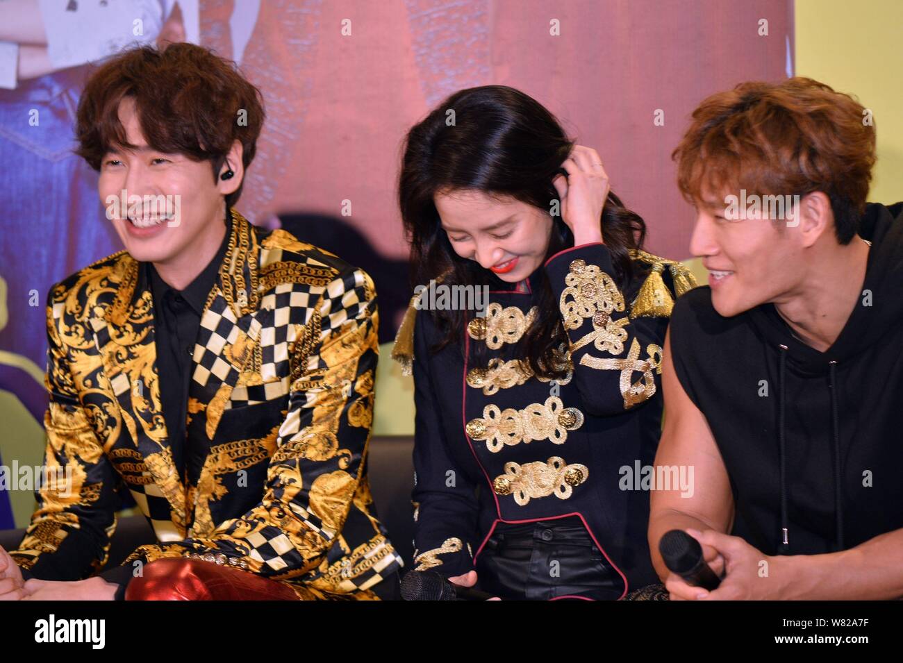 (From left) South Korean actor Lee Kwang-so, actress Cheon Seong-im ...