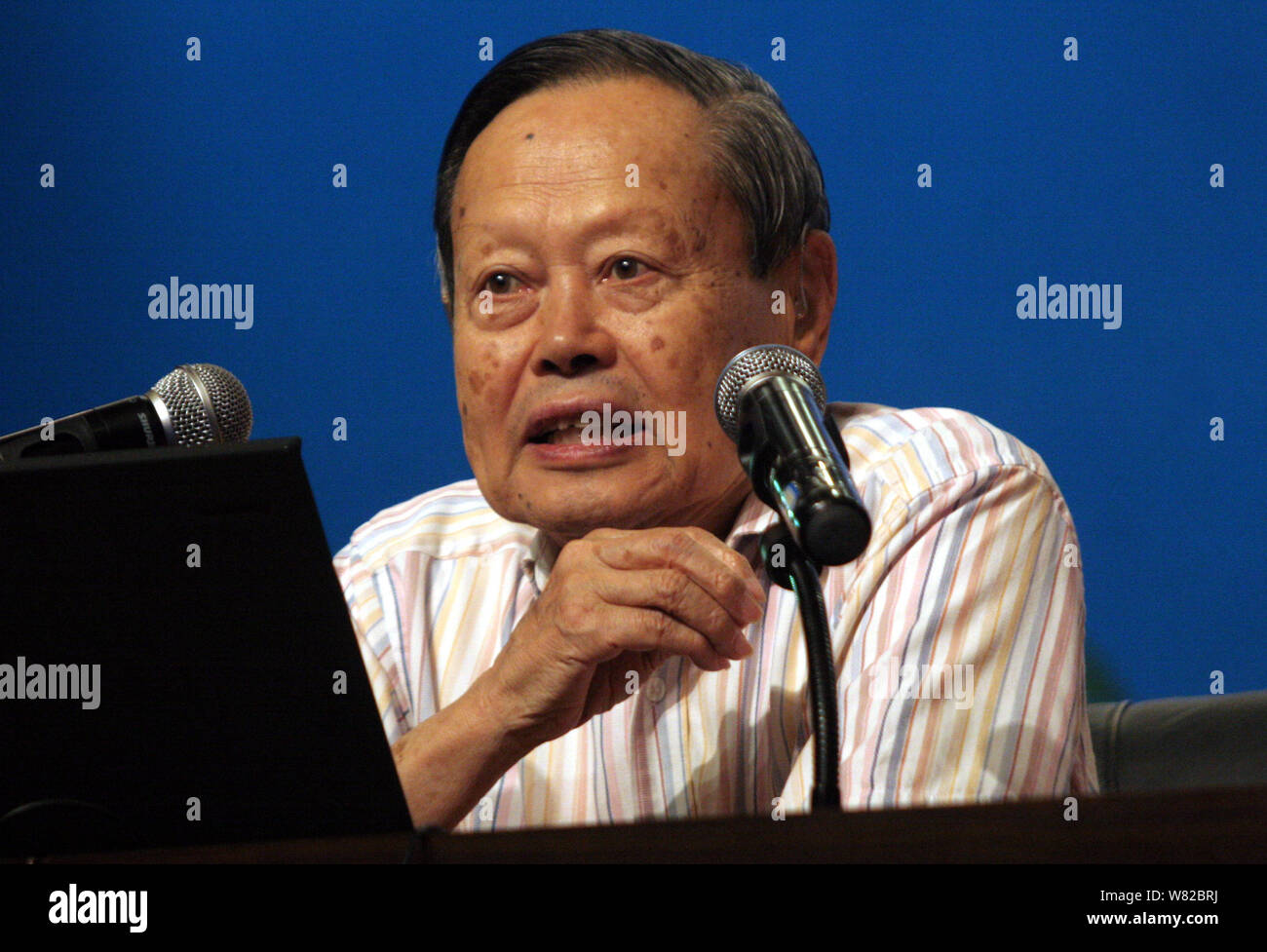 --FILE--Chinese physicist Chen-Ning Yang, also known as Yang Zhenning ...