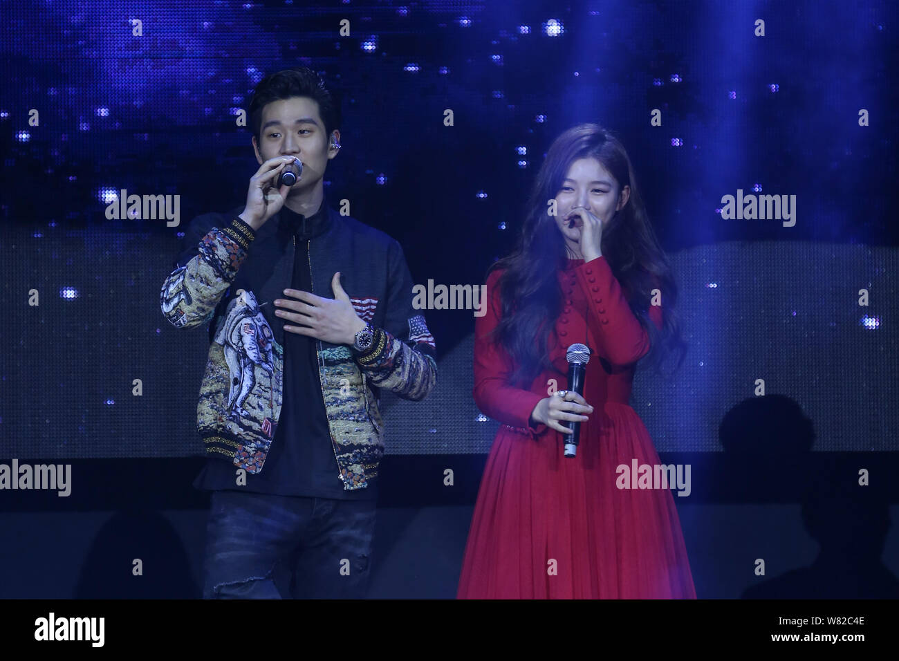 South Korean actress Kim Yoo-jung, right, and Taiwanese singer ...