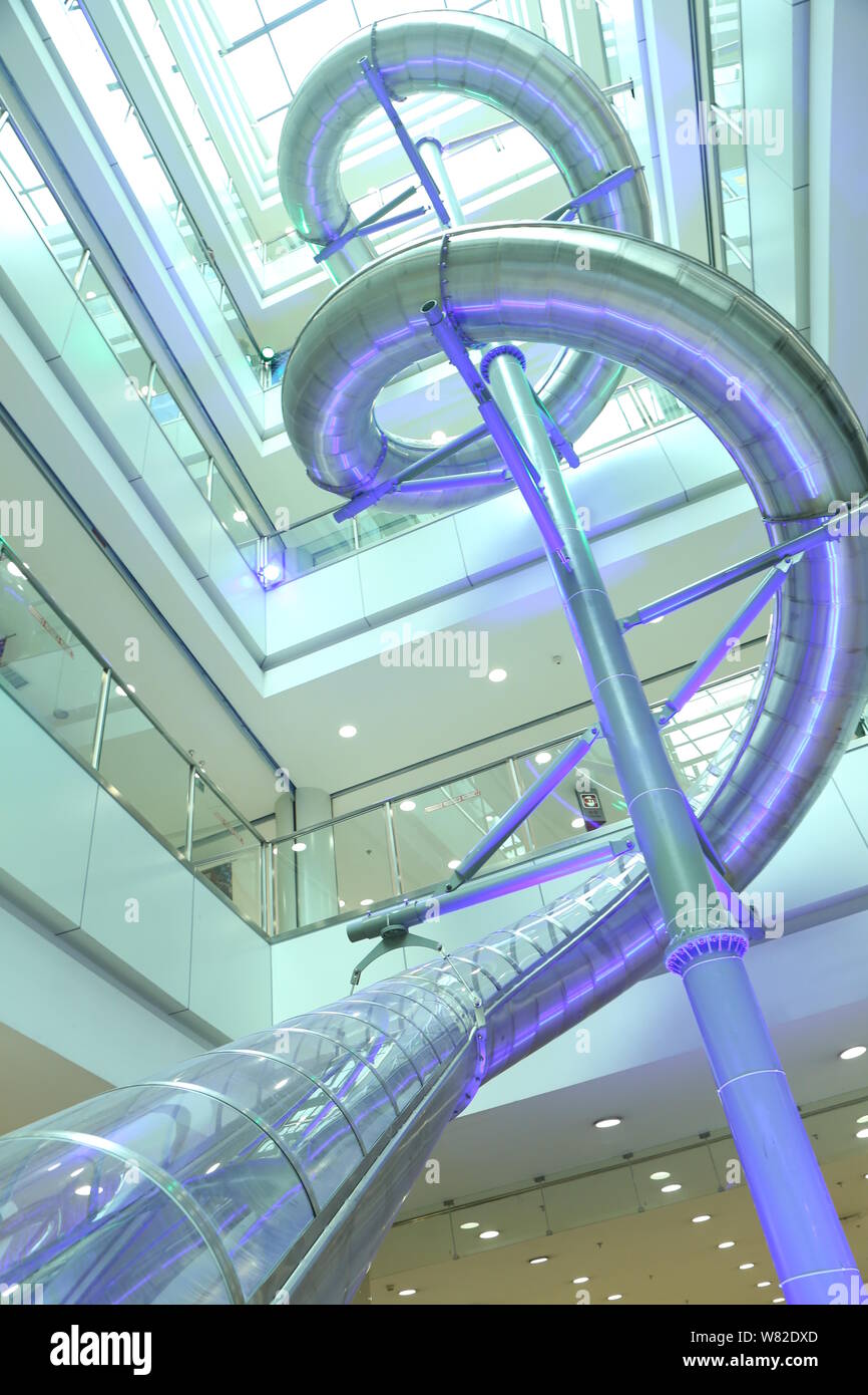 View of the 16-meter tall super slide at a shopping mall in Chongqing ...