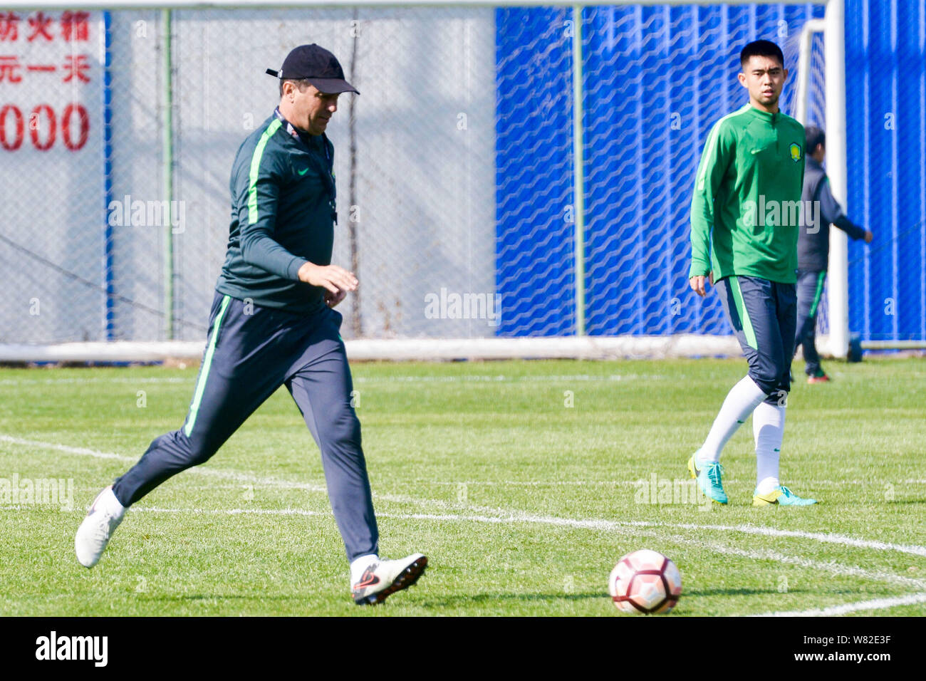 Jose manuel gonzalez hi-res stock photography and images - Alamy