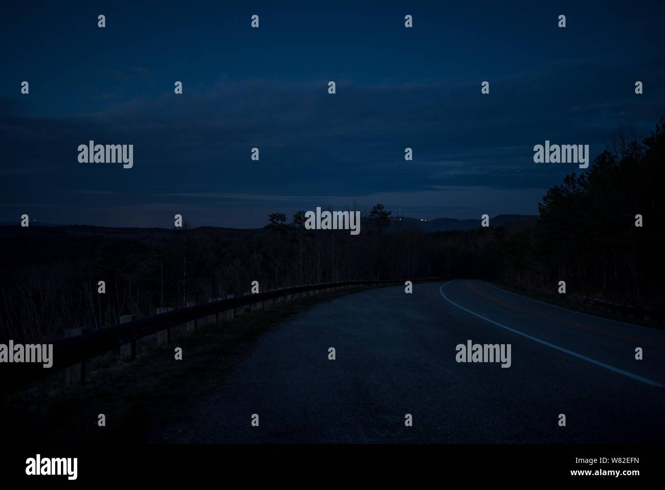 Night long shot spooky empty hi-res stock photography and images - Alamy