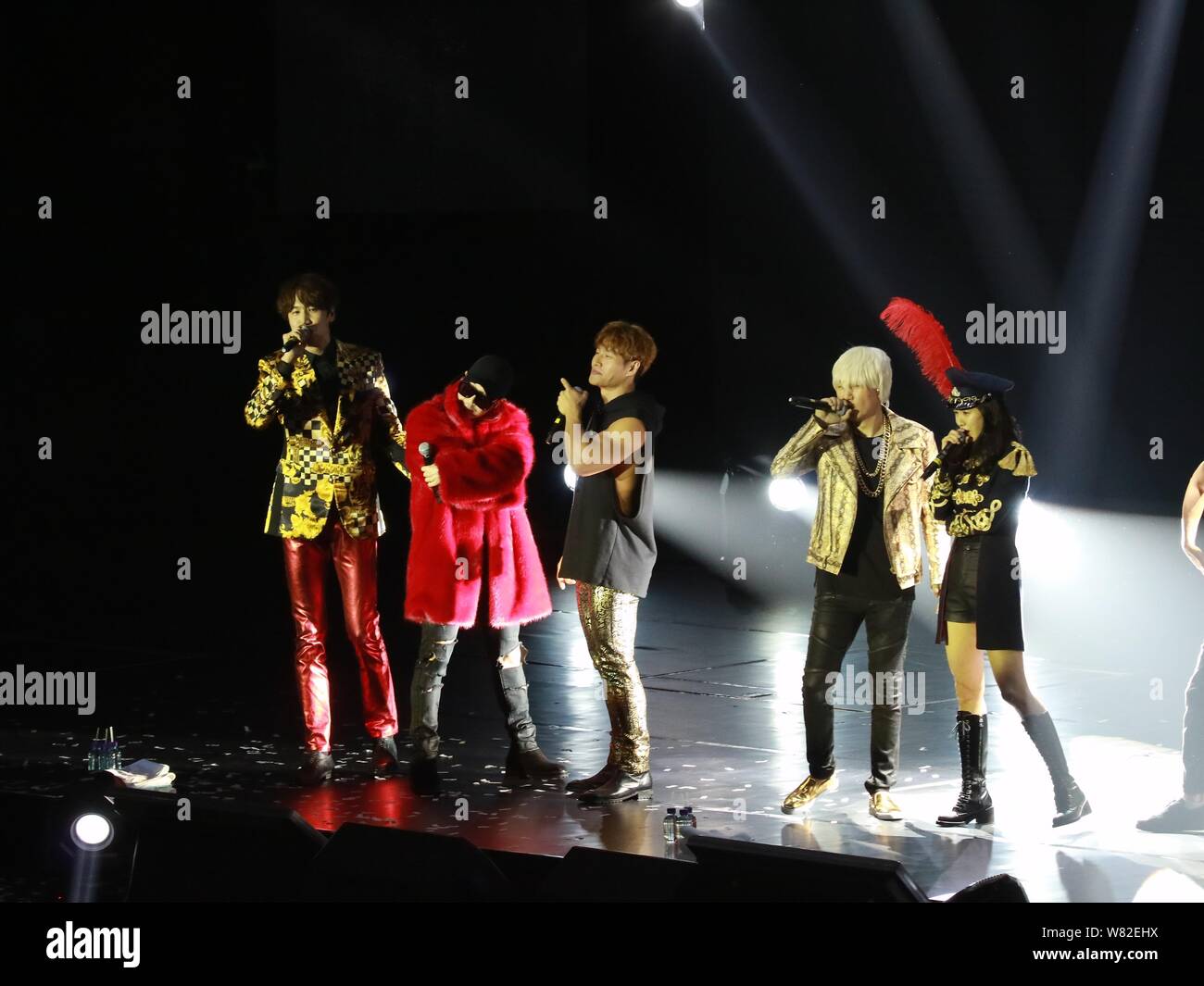 (From left) South Korean actor Lee Kwang-so, entertainer Ha Dong-hoon ...