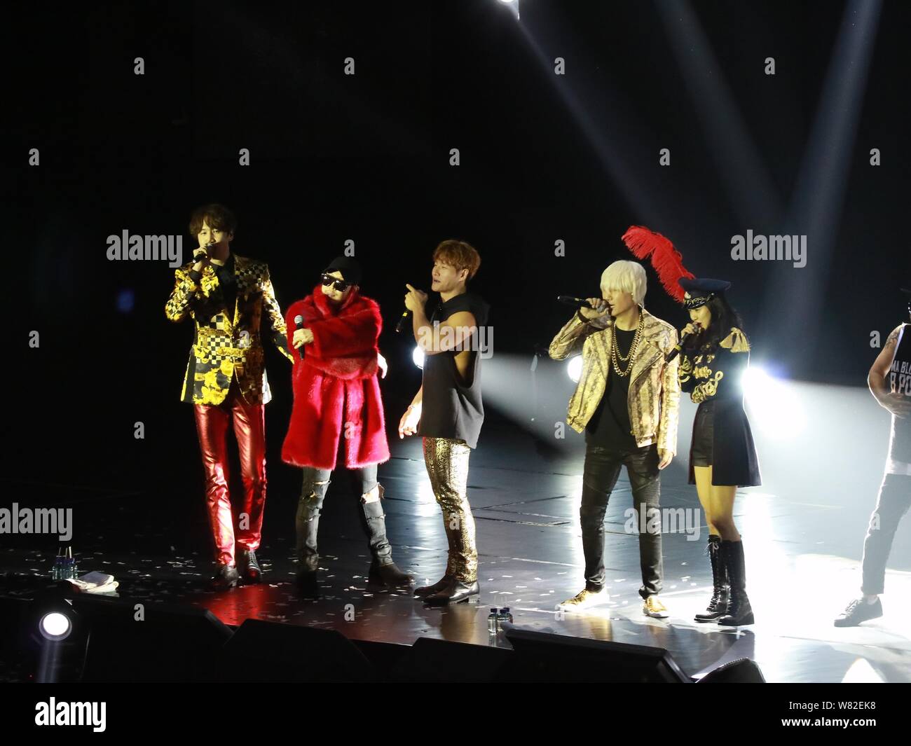 (From left) South Korean actor Lee Kwang-so, entertainer Ha Dong-hoon ...