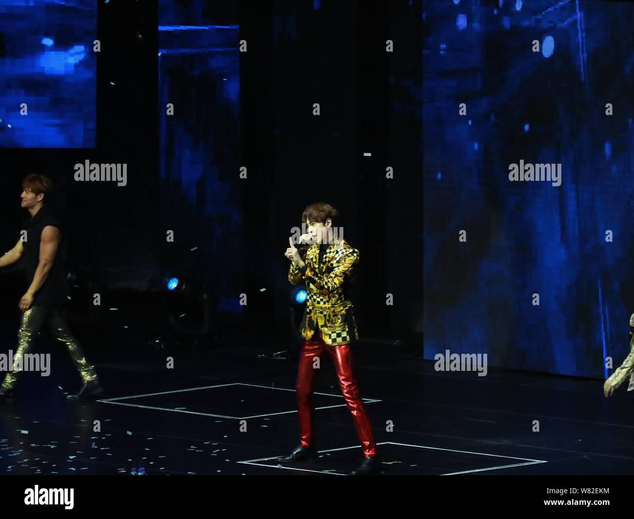 (From left) South Korean actor Lee Kwang-so, entertainer Ha Dong-hoon ...