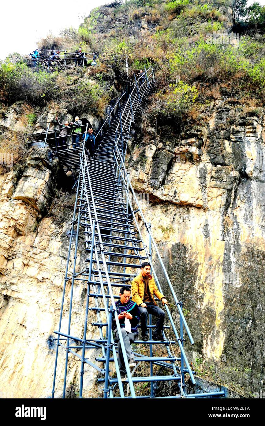 Rest meter hi-res stock photography and images - Alamy