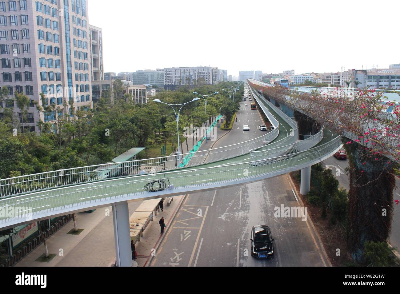 --FILE--View of China's first elevated bicycle track constructed above ...