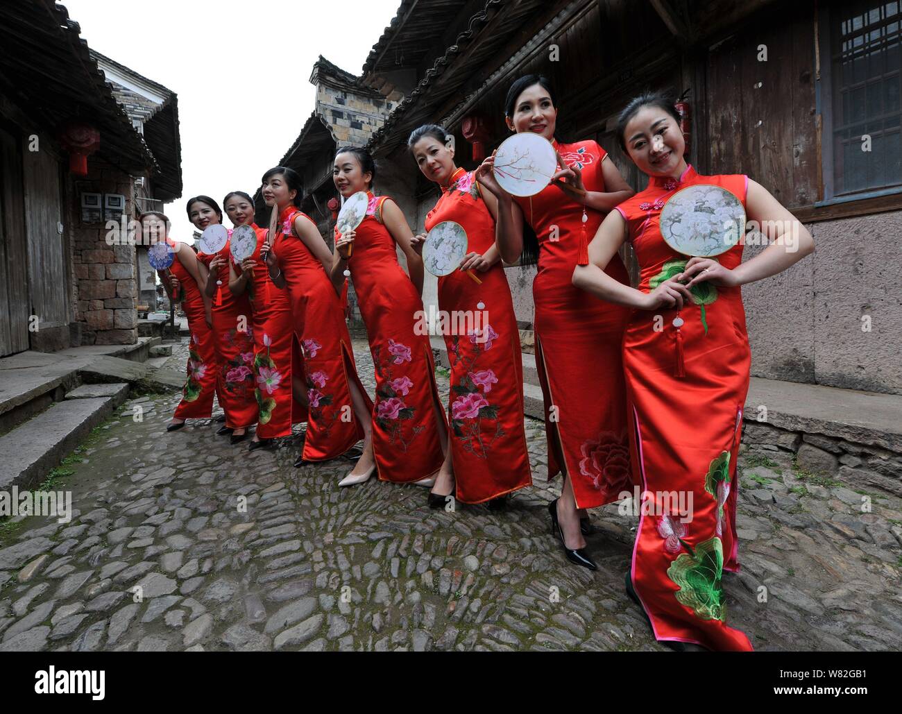 Qipao dresses hi-res stock photography and images - Alamy