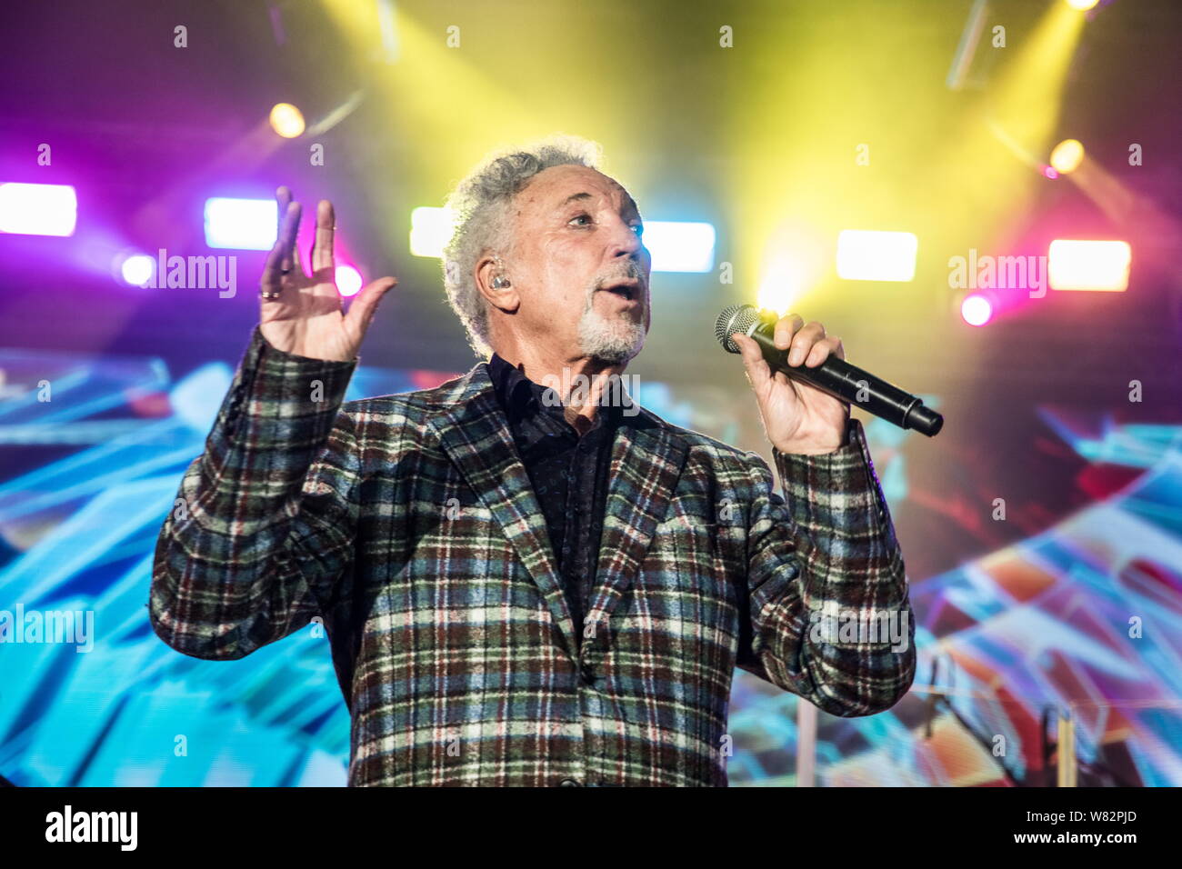 Welsh singer Sir Thomas John Woodward, known by his stage name Tom ...