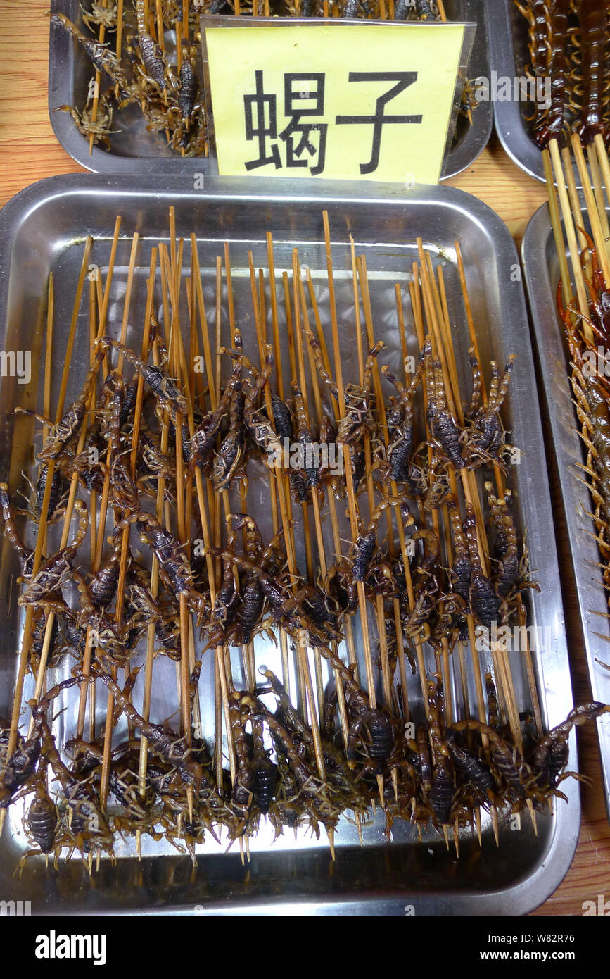 Fried scorpions hi-res stock photography and images - Alamy