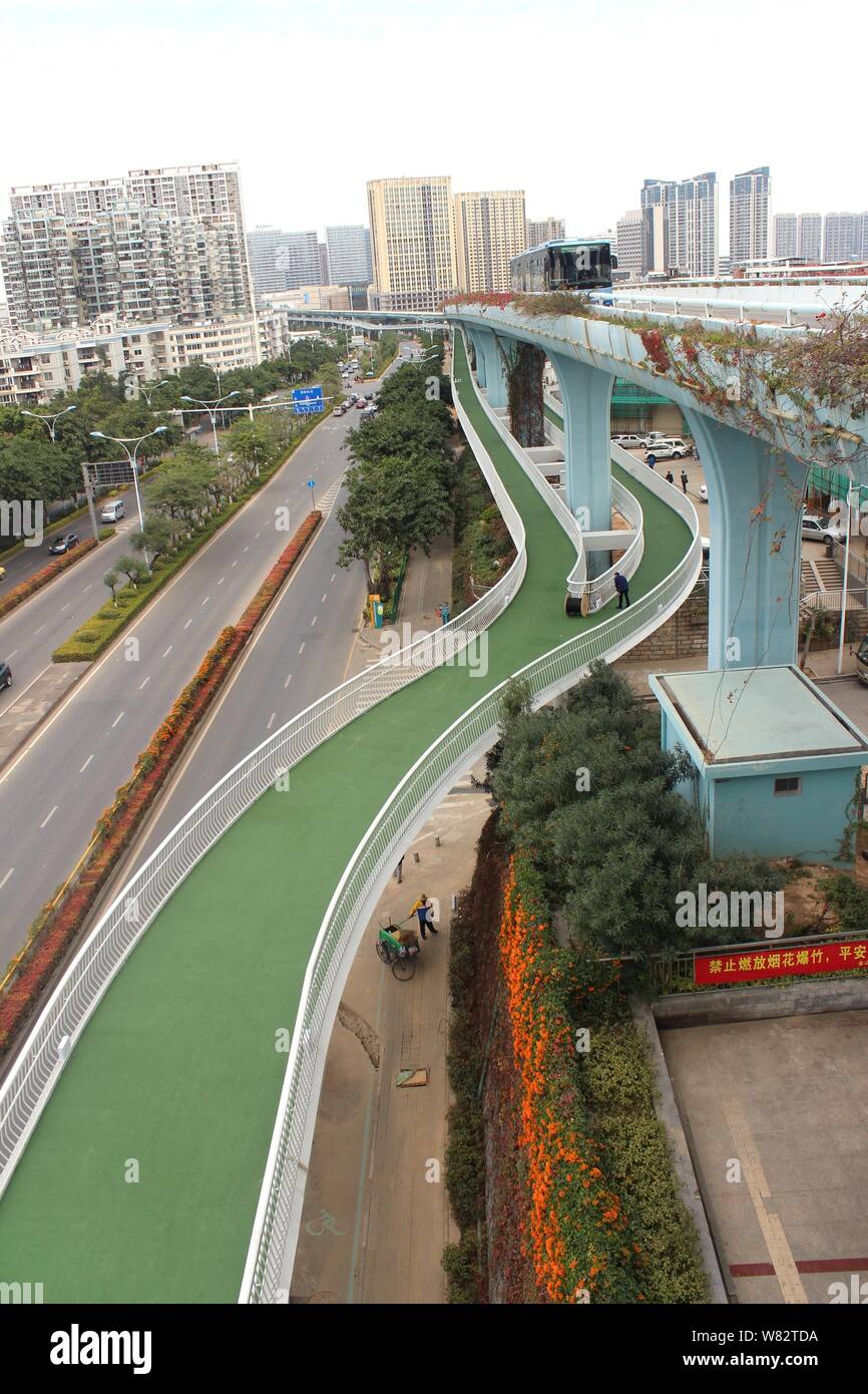 --FILE--View of China's first elevated bicycle track constructed above ...