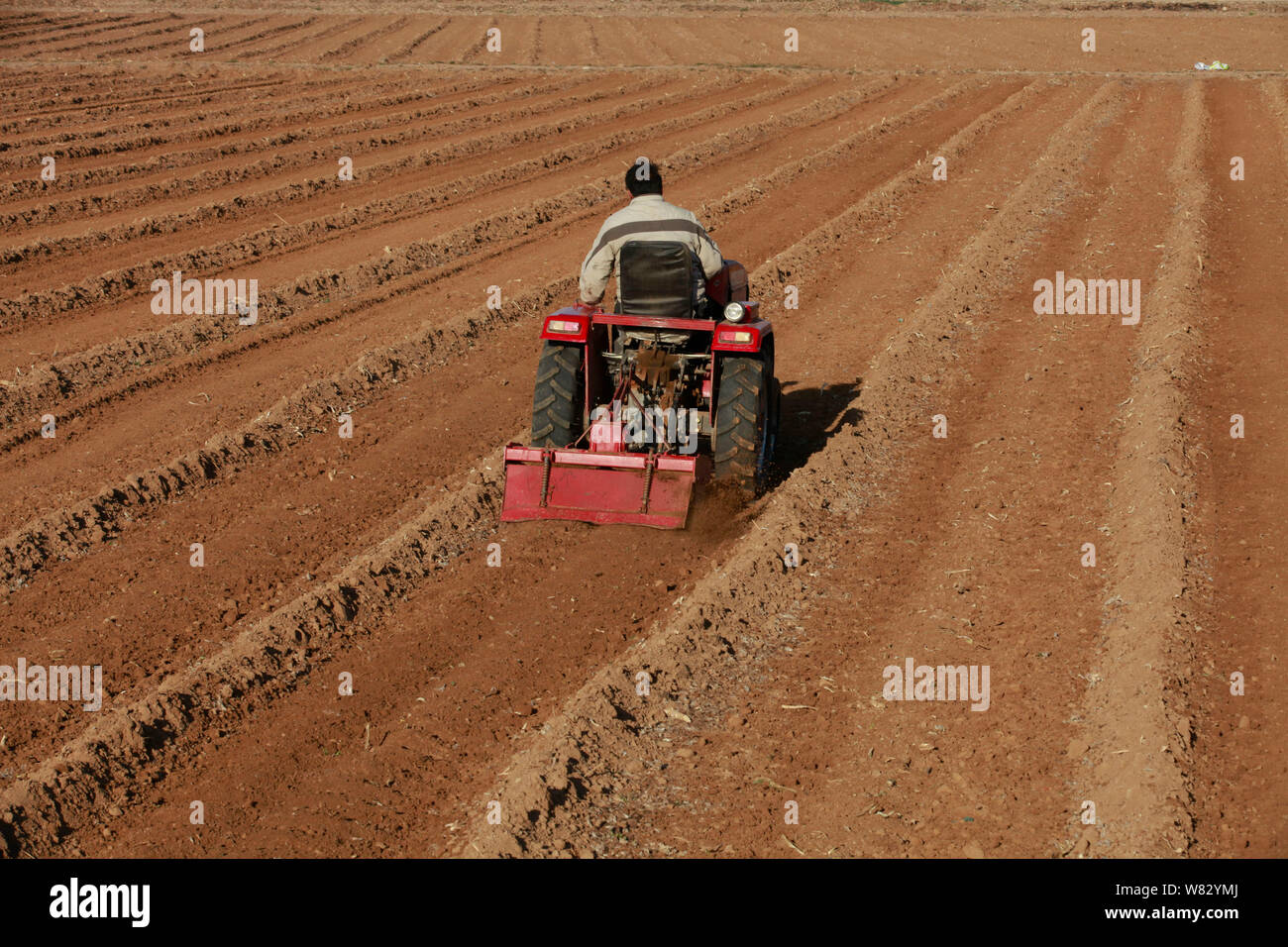 China agriculture plough hi-res stock photography and images - Alamy