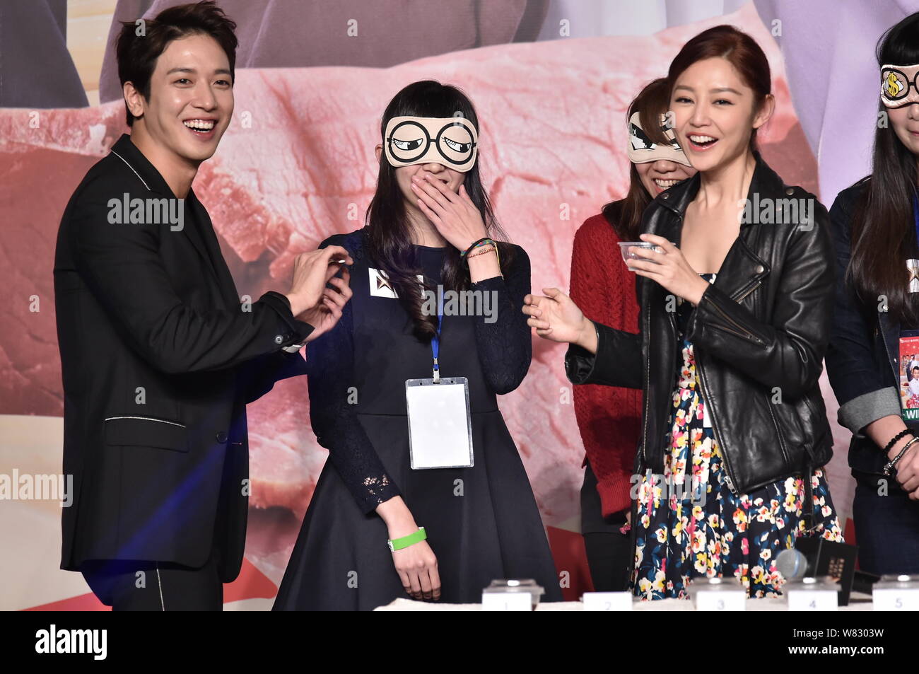 Korea fan meeting hi-res stock photography and images - Alamy