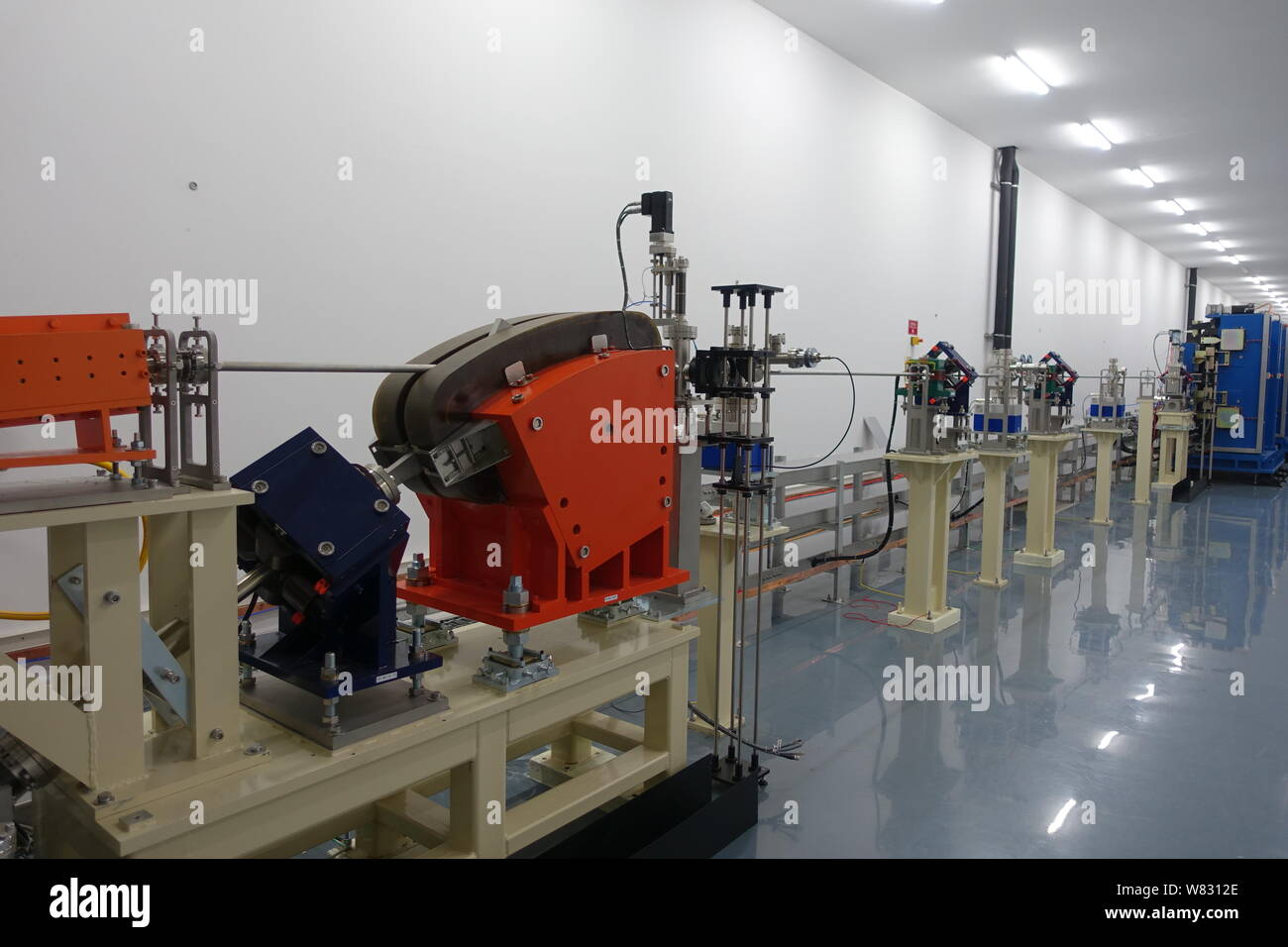 View of the world's brightest extreme ultraviolet (EUV) free electron ...